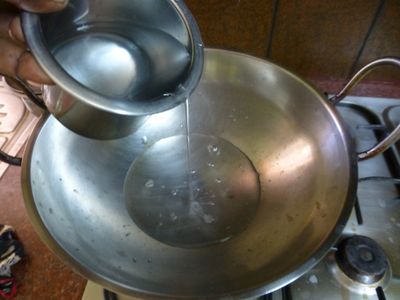 How to Make Rose Oil : 5 Steps (with Pictures) - Instructables