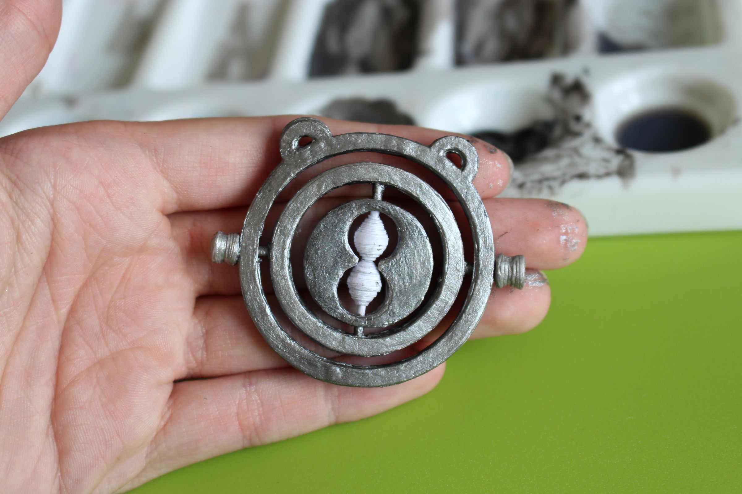 Paper Timeturner Necklace : 35 Steps (with Pictures) - Instructables