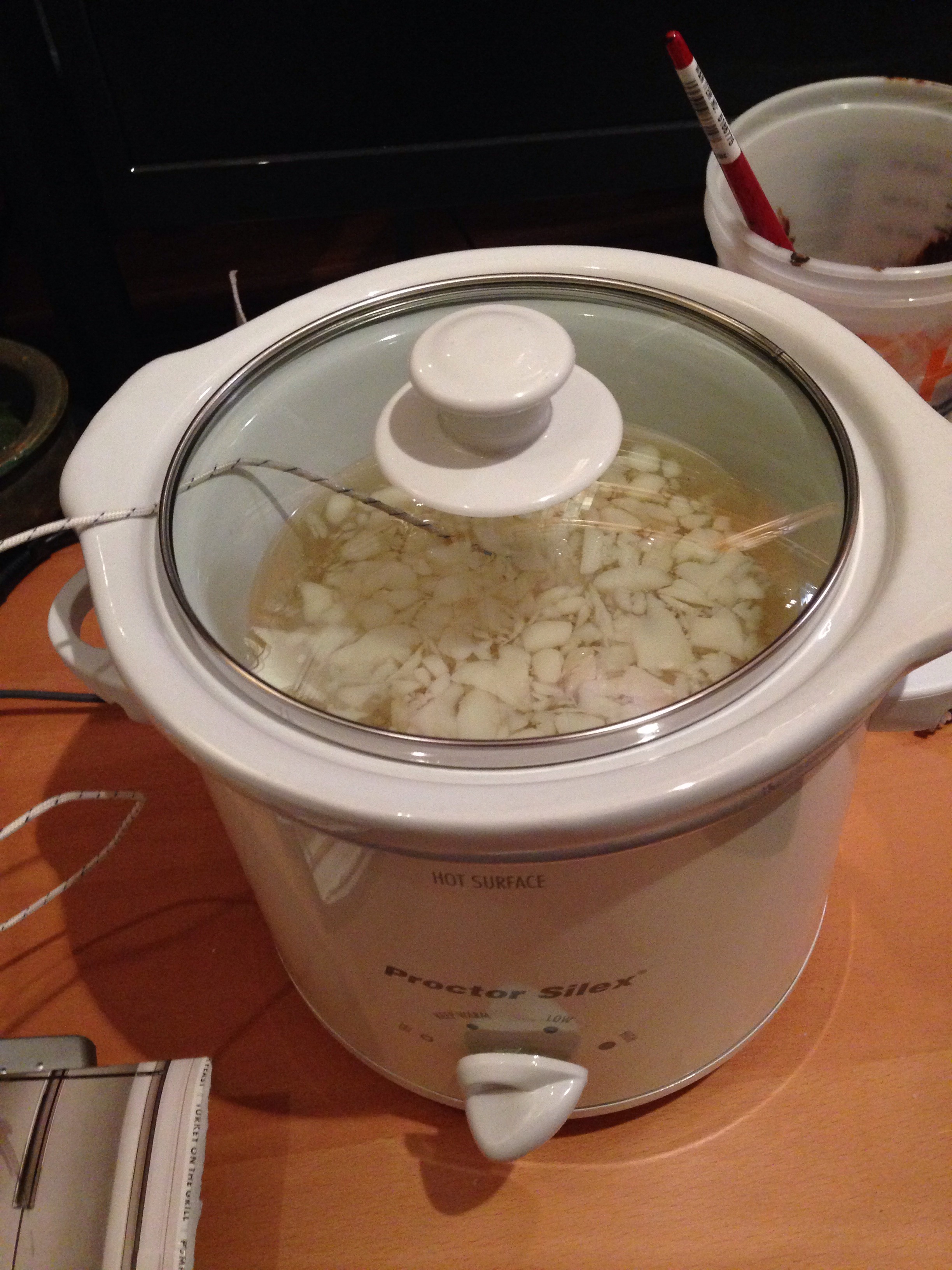 Simply Gorgeous (and Food-Safe) Beeswax Wood Finish : 4 Steps ...