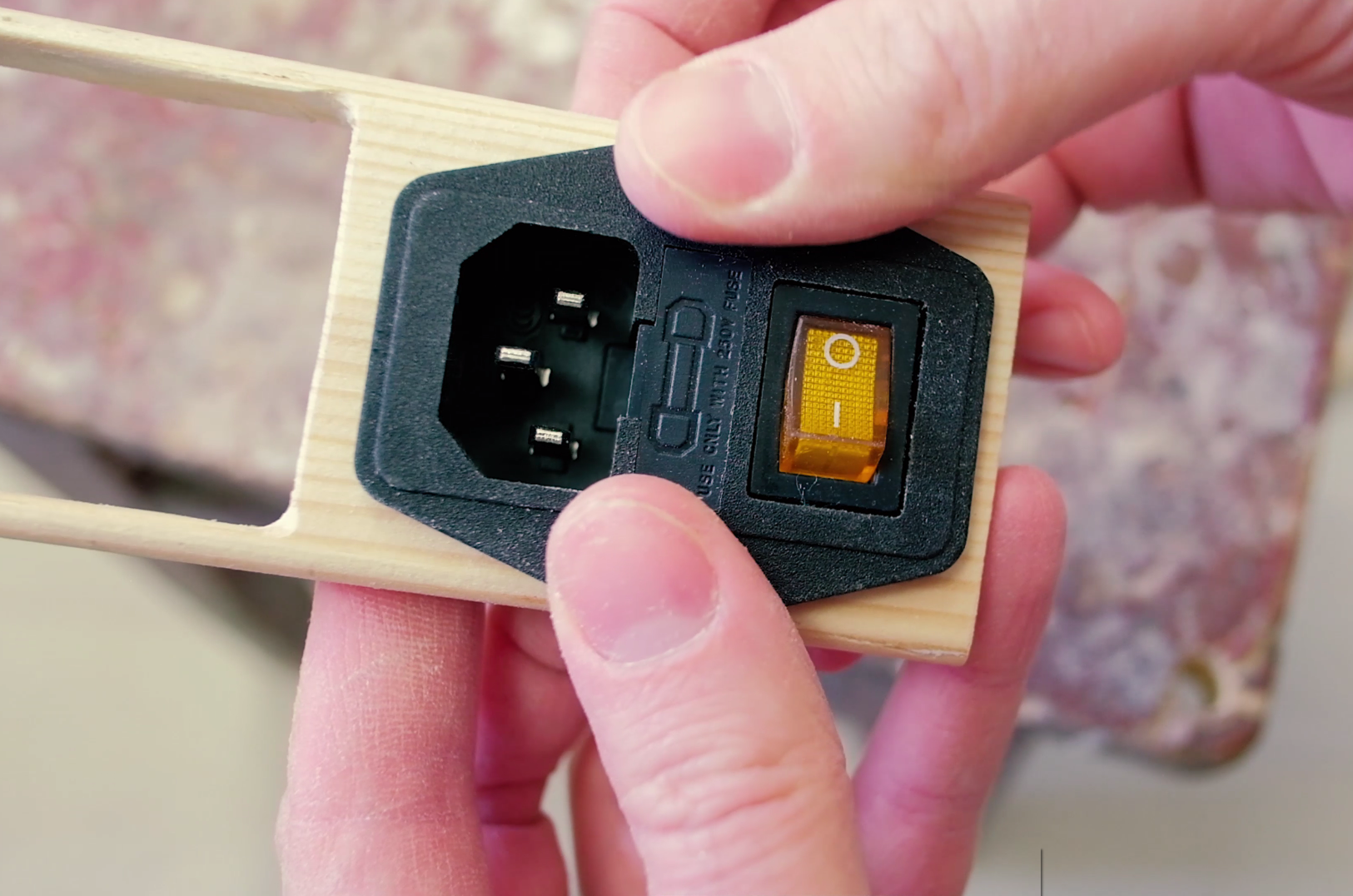 Bench POWER Supply (Part 2 - Case) : 10 Steps - Instructables