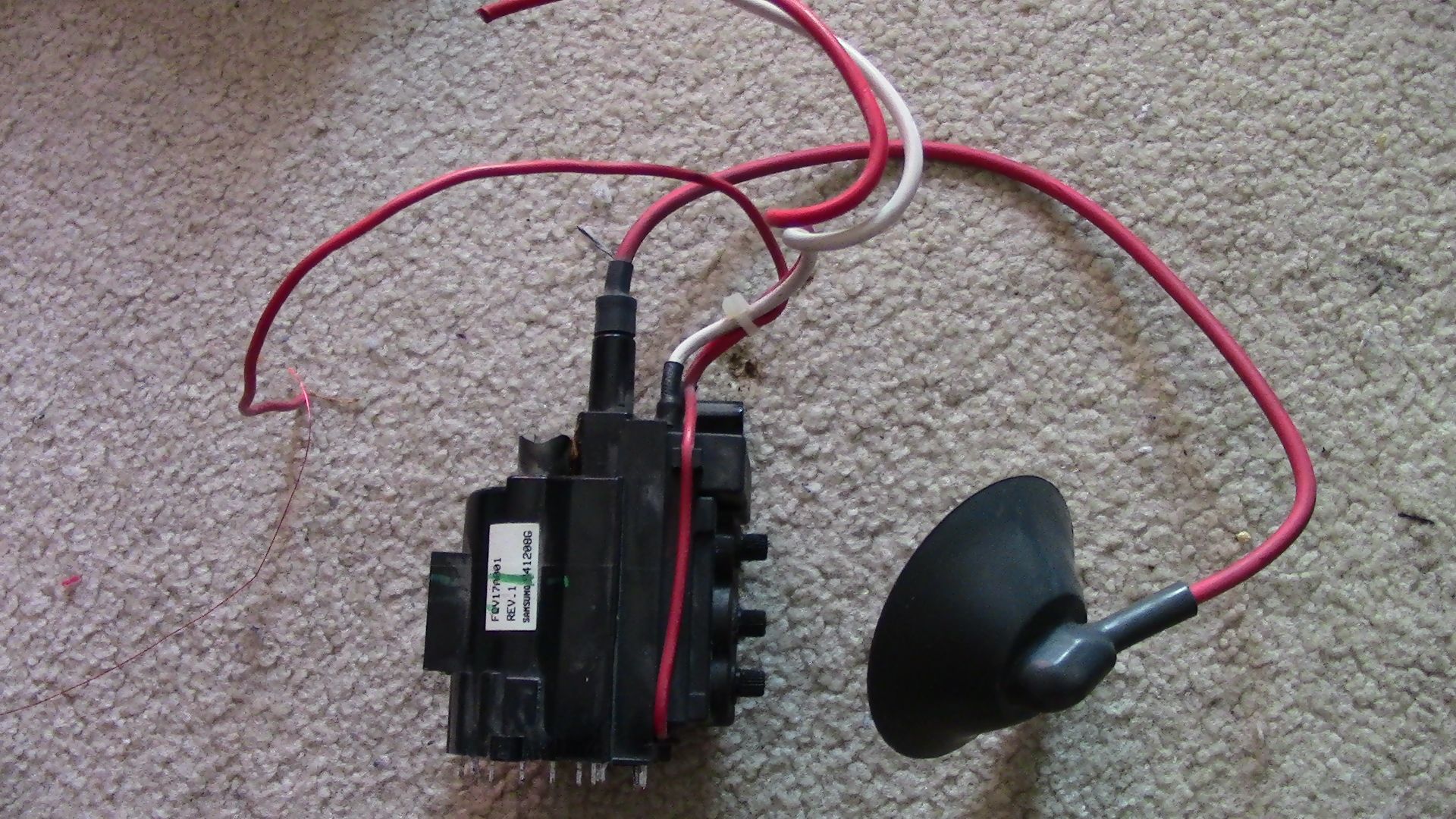 Make a Plasma Globe Out of a Light Bulb! : 7 Steps - Instructables