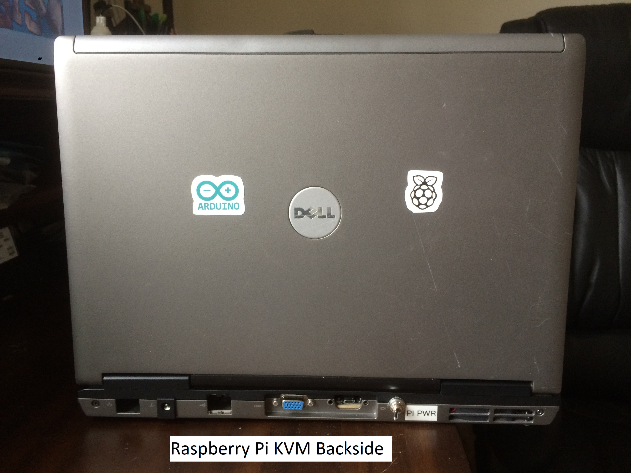 DIY Portable KVM Crashcart From Recycled Laptop Provides VGA Display ...