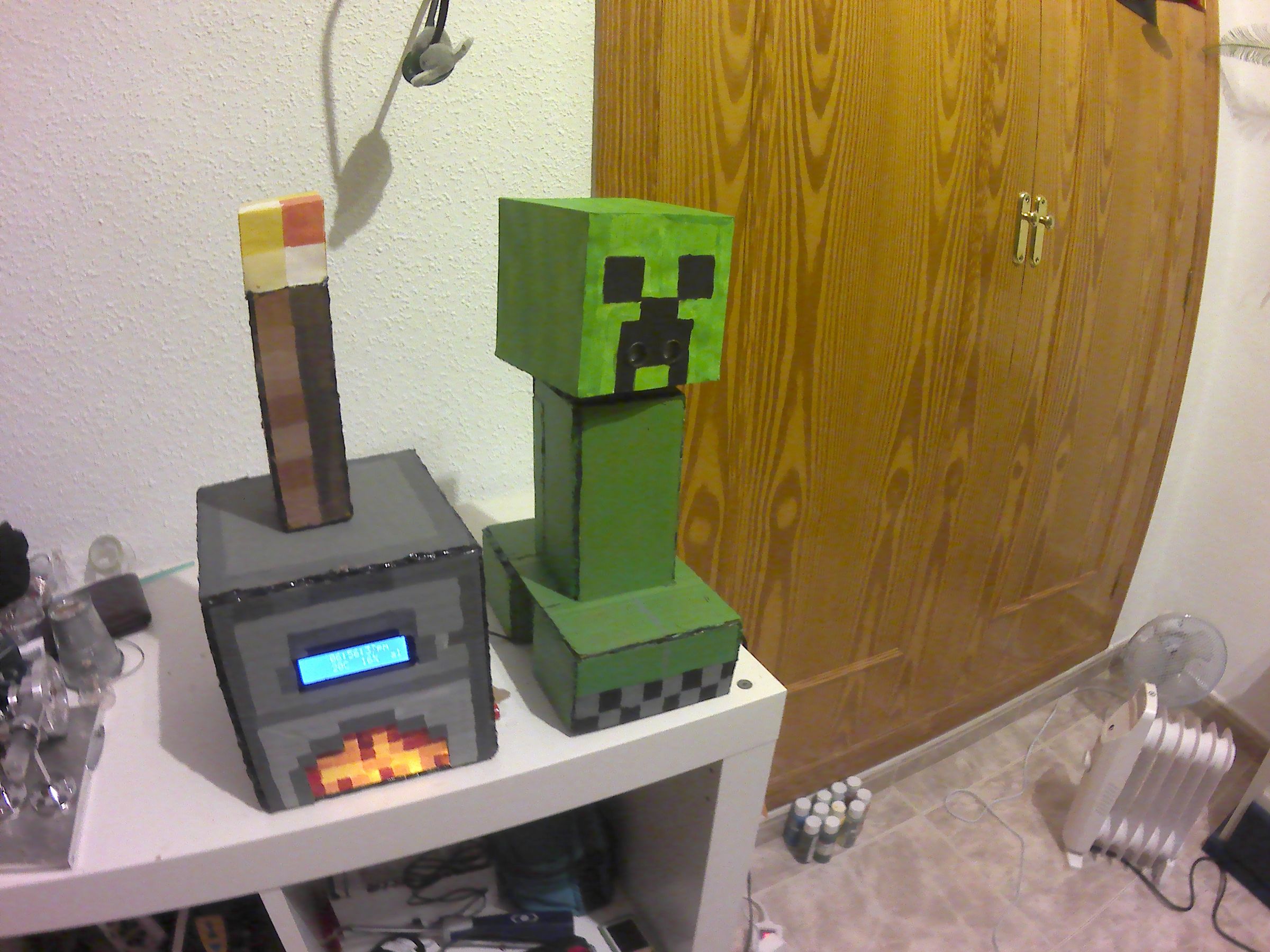 Minecraft Creeper Sentry With Arduino Uno, Ultrasound and LEDs : 7 ...