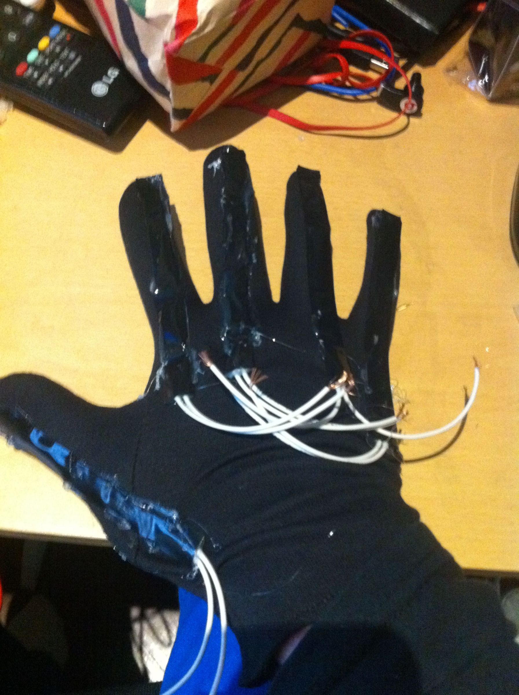Motion Controlled Robotic Arm : 10 Steps (with Pictures) - Instructables