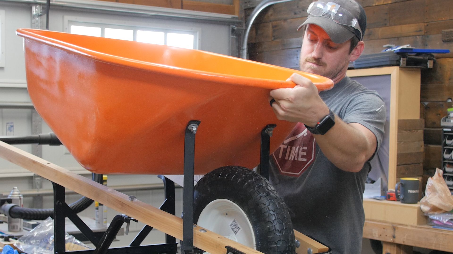 How to Restore an Old Wheelbarrow : 5 Steps (with Pictures) - Instructables