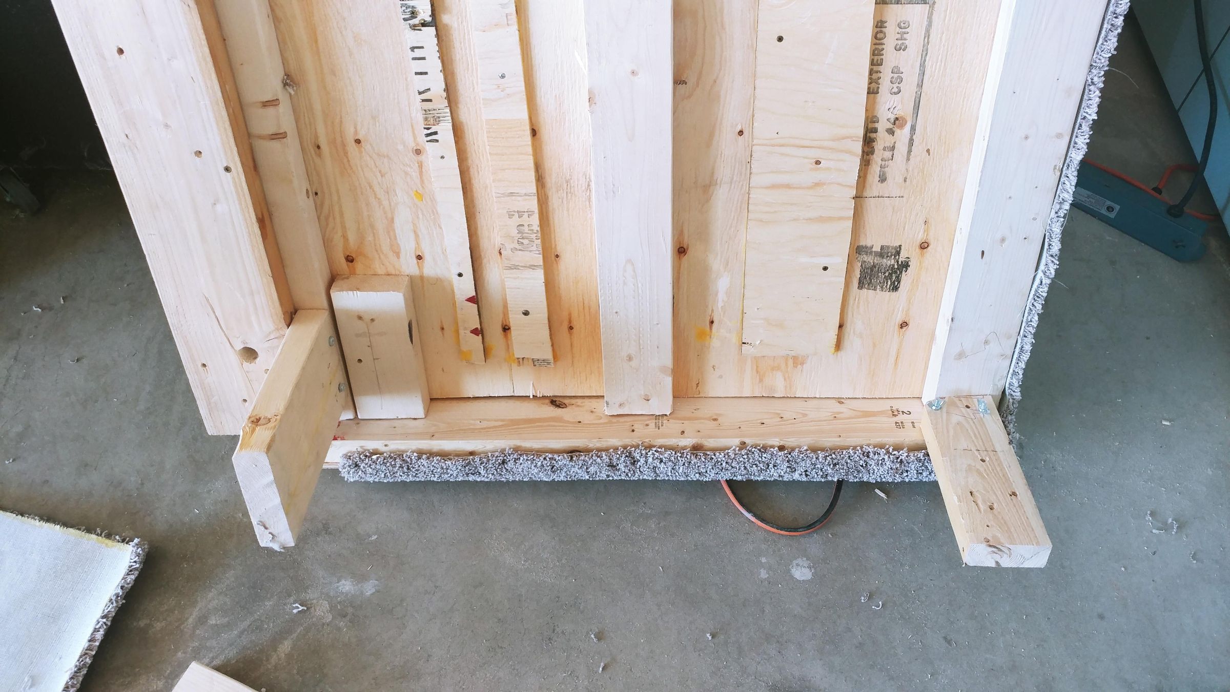 Upcycled Crate/Pallet Minivan Camping Bed : 7 Steps (with Pictures ...