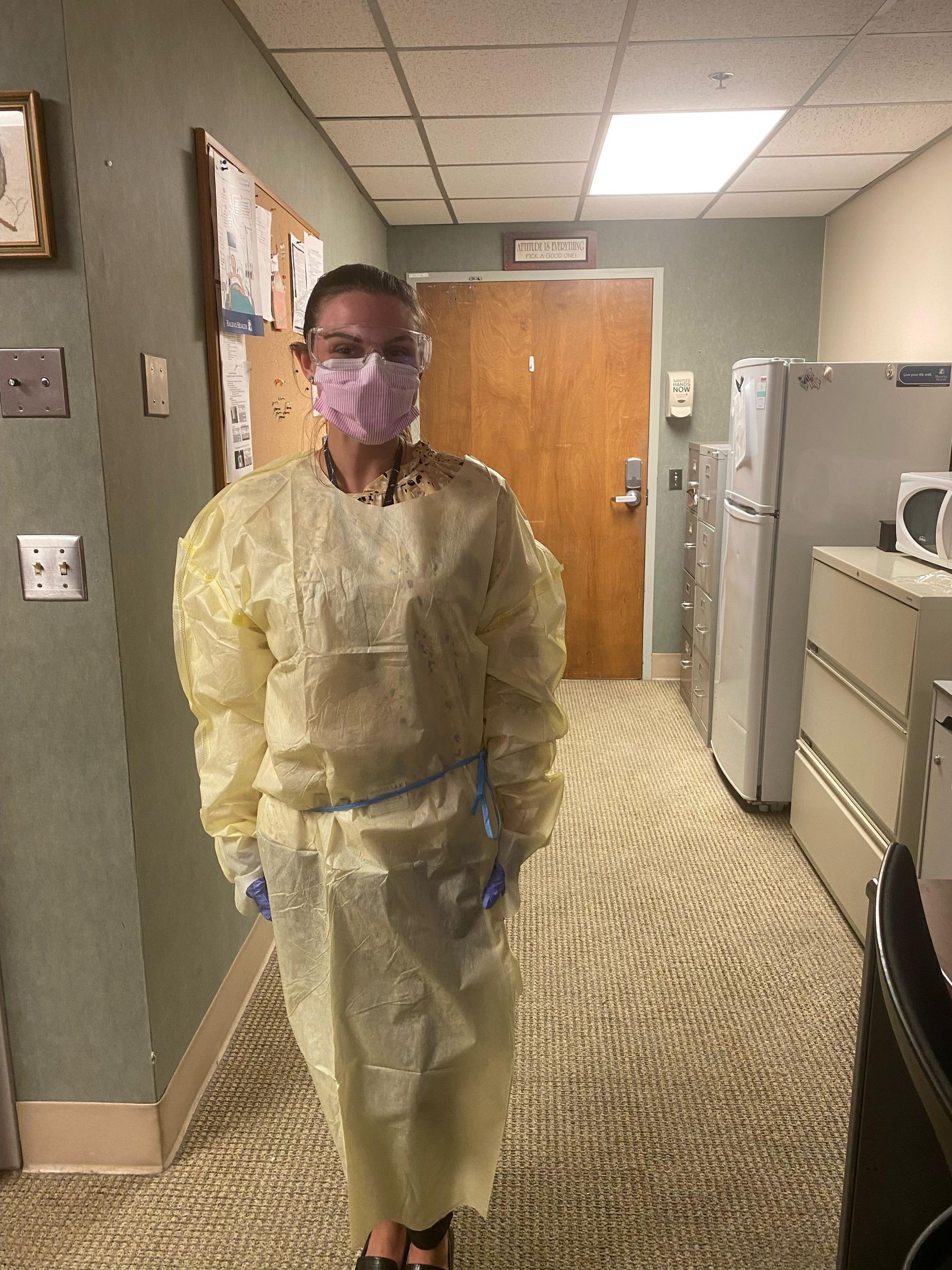 How to Correctly Put on PPE : 5 Steps - Instructables