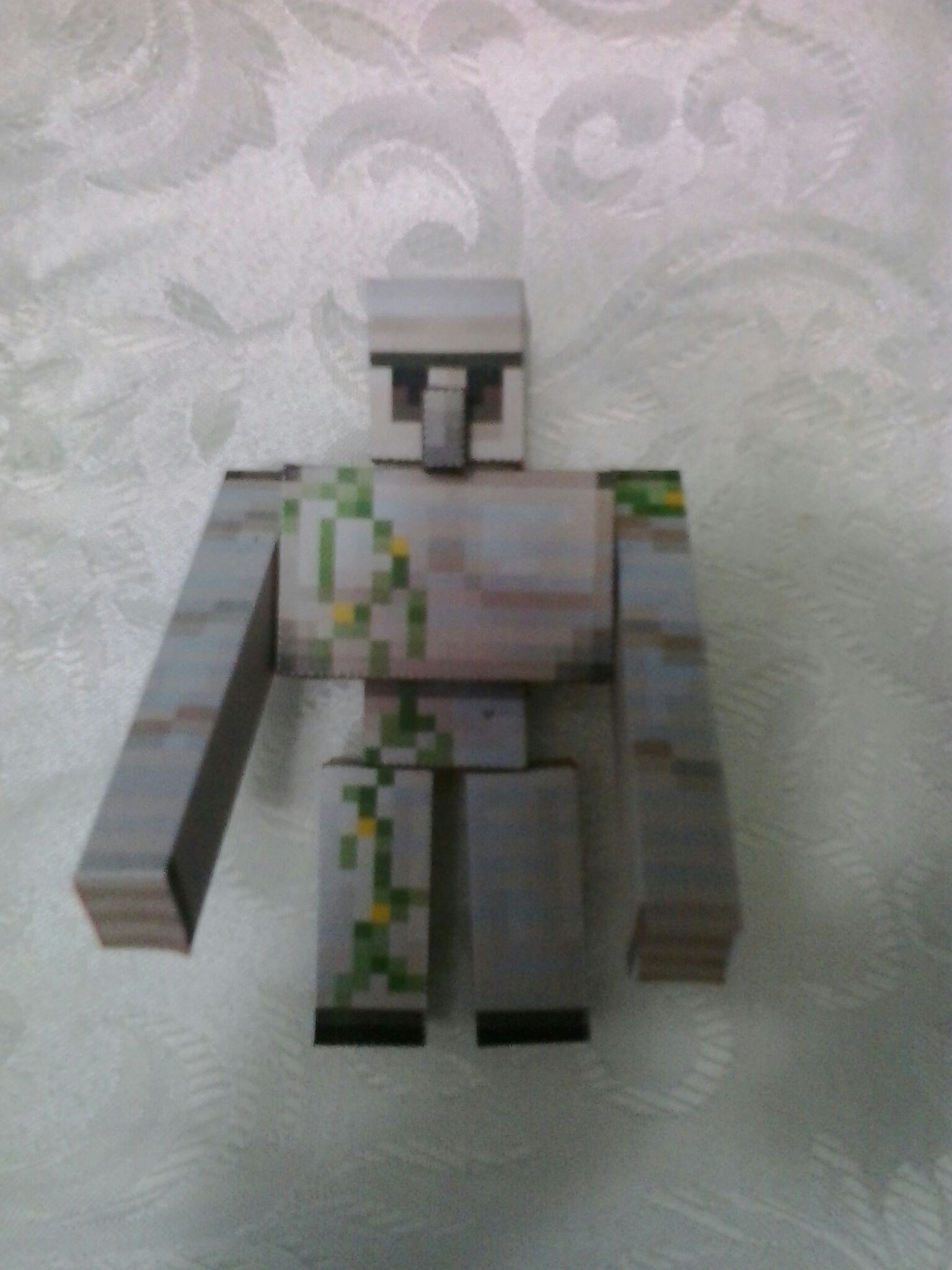 Minecraft Iron Golem Papercraft : 4 Steps - Instructables
