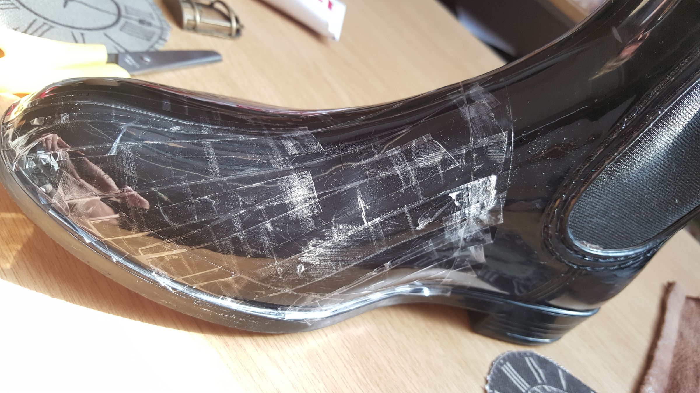 Temporary Makeover Shoes Using Tape : 6 Steps - Instructables