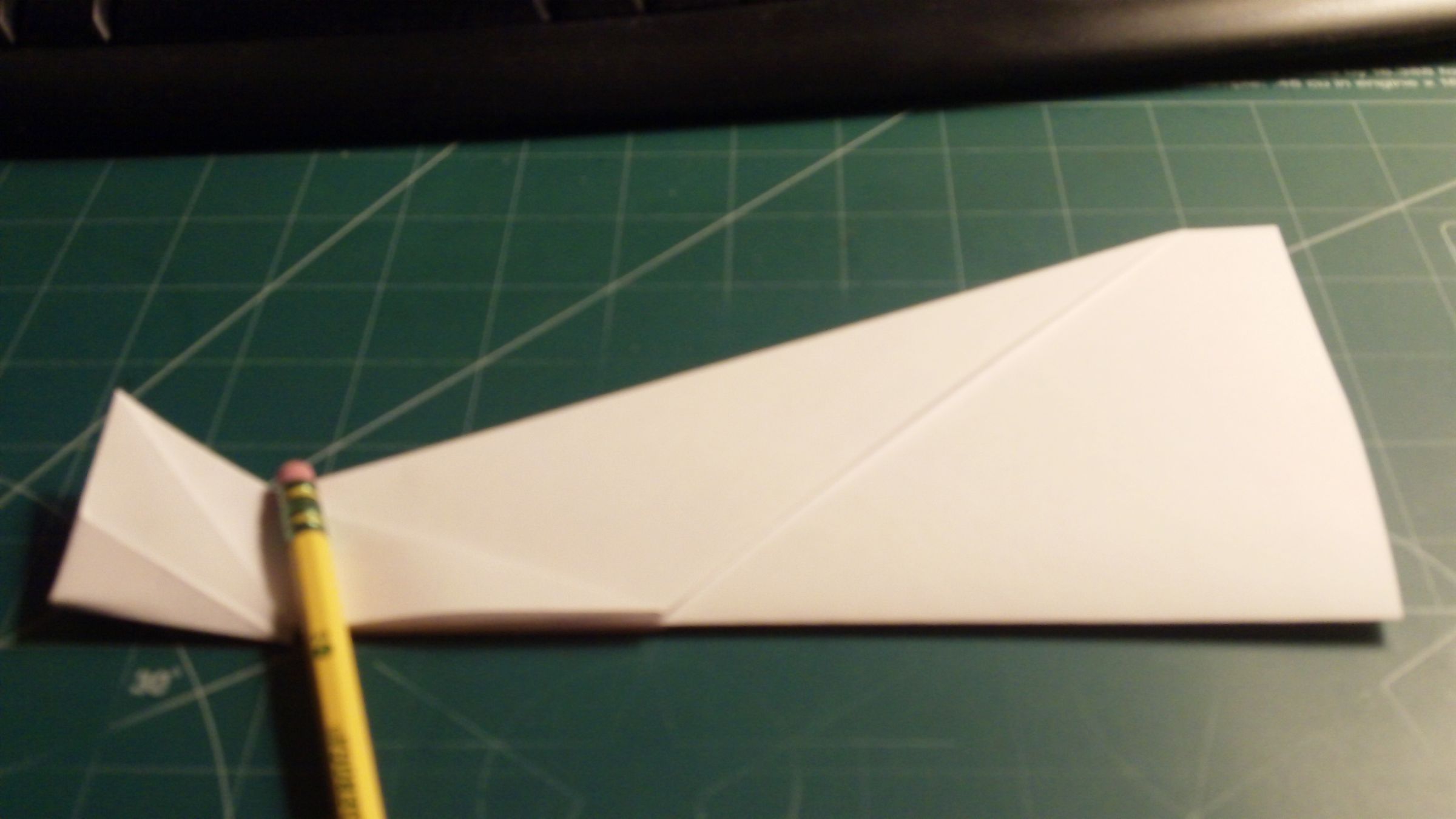 How to Make the Dagger Paper Airplane : 6 Steps - Instructables