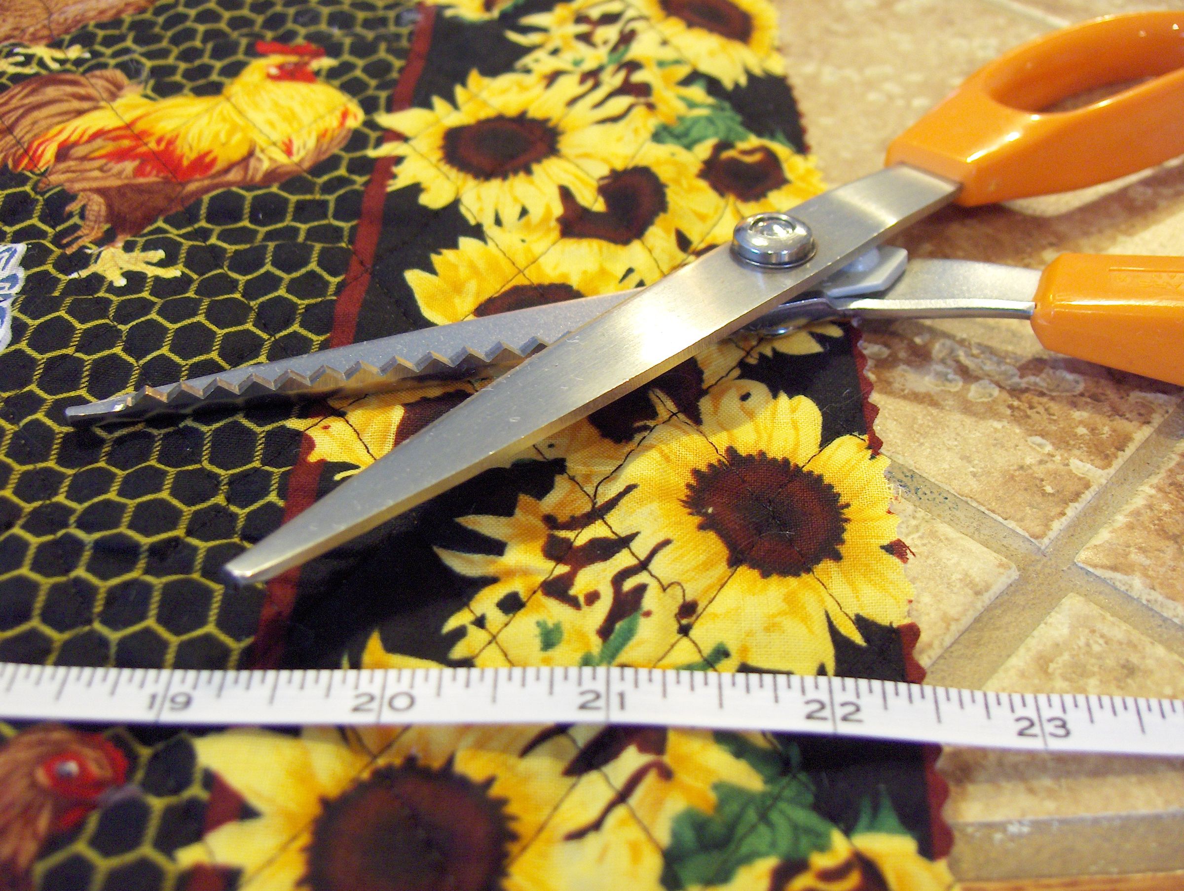 Making a 'Tea Cosy' : 10 Steps (with Pictures) - Instructables
