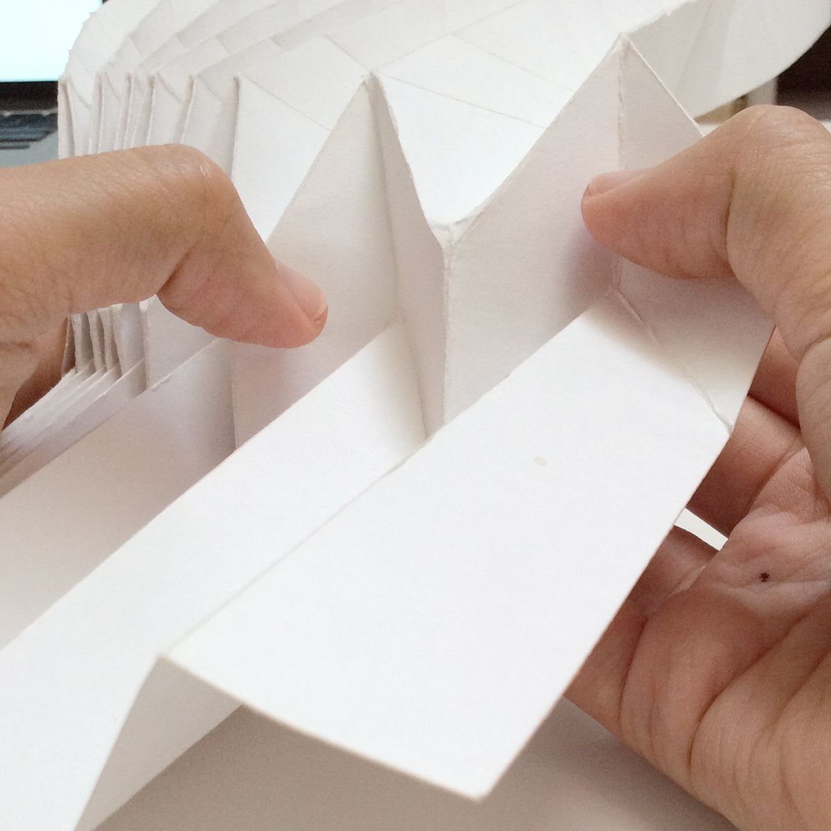 Paper Mold Origami Fabrics 3 - Complex : 9 Steps - Instructables