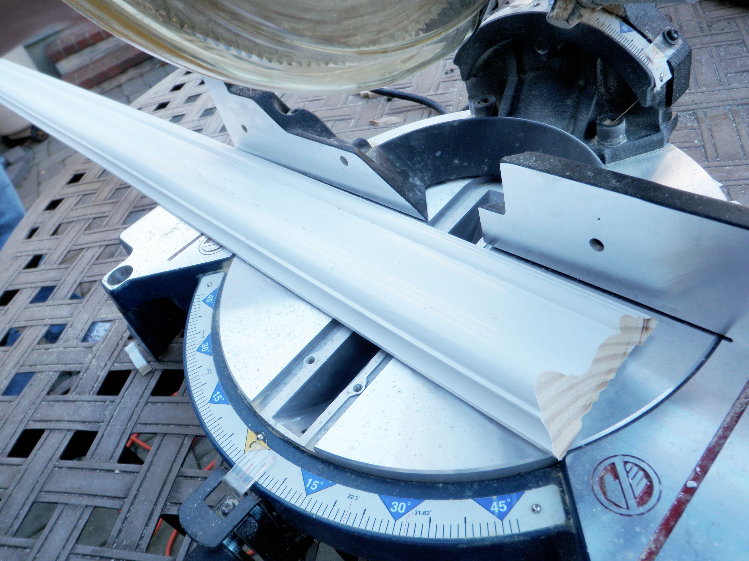 Installing Chair Rail : 9 Steps (with Pictures) - Instructables