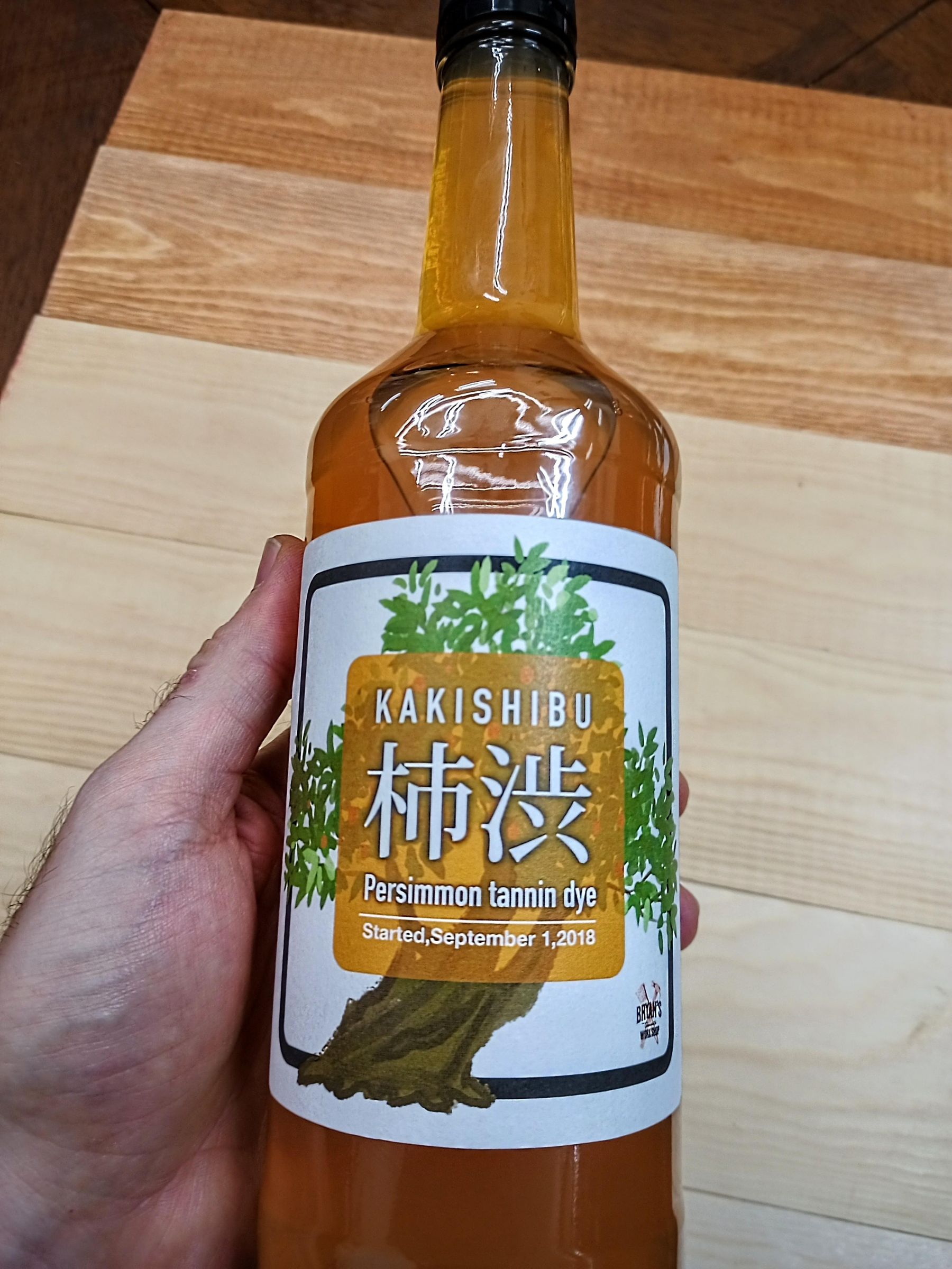 How to Make Kakishibu (fermented Persimmon Tannin Dye) : 7 Steps (with ...