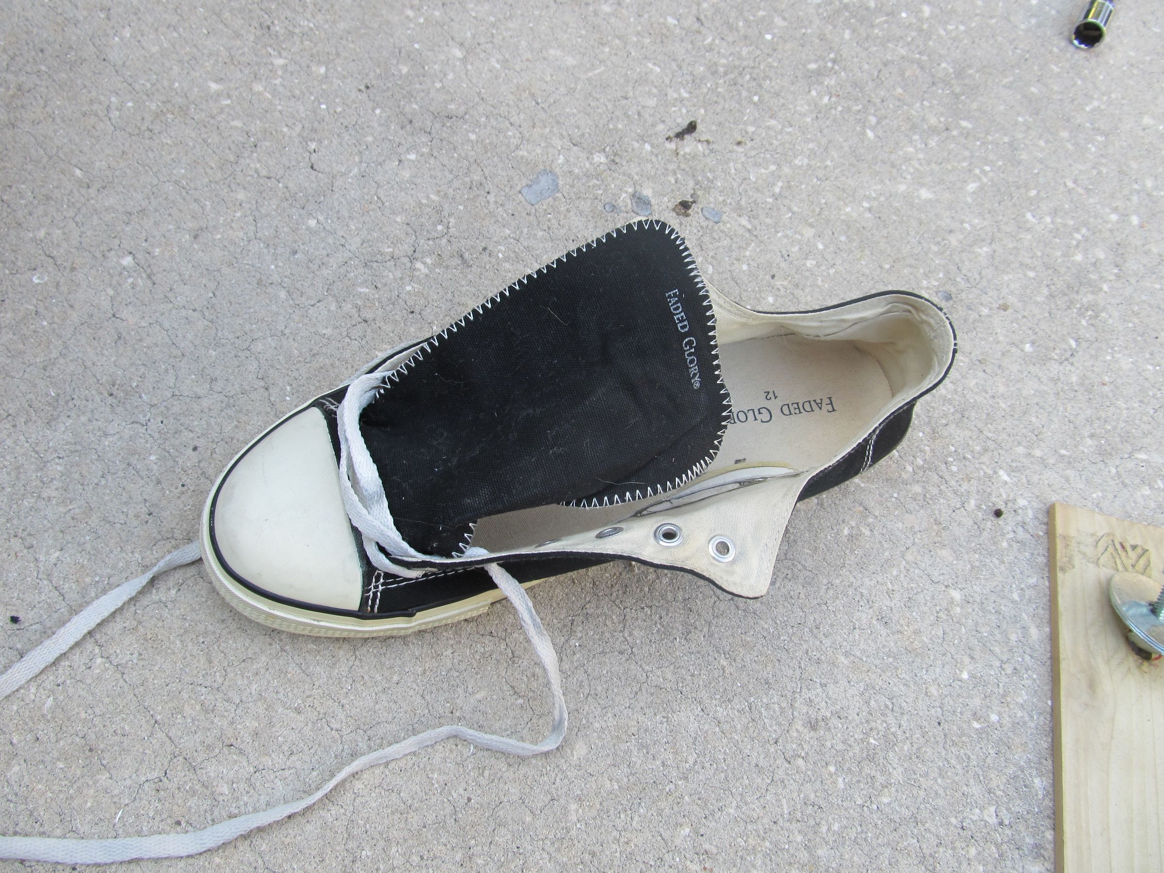 Easy Monster Platform Shoes : 4 Steps - Instructables