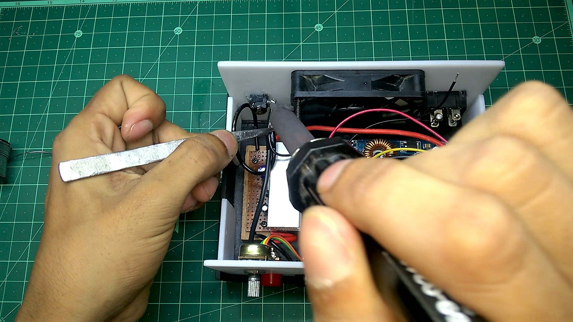 DIY Variable Power Supply With Adjustable Voltage and Current : 14 ...