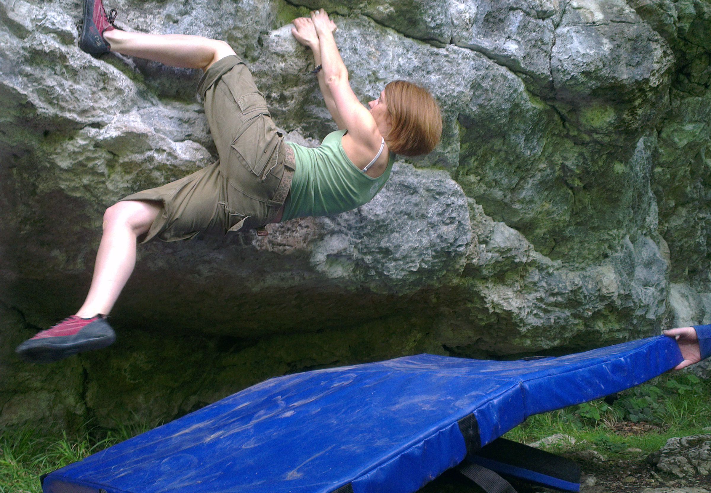 How to Make a Bespoke Bouldering Mat : 6 Steps (with Pictures ...