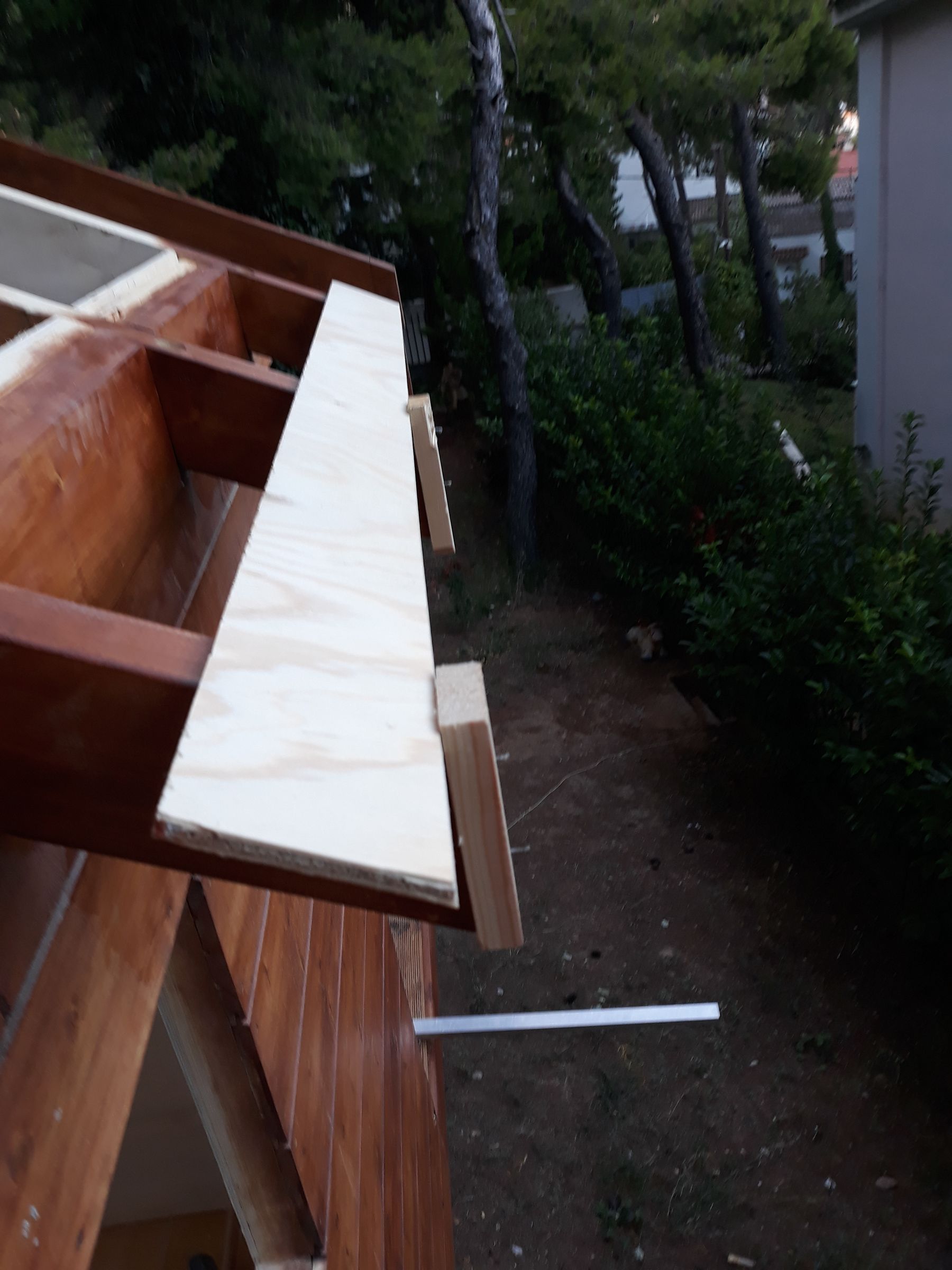 Treehouse on Two Trees : 22 Steps (with Pictures) - Instructables