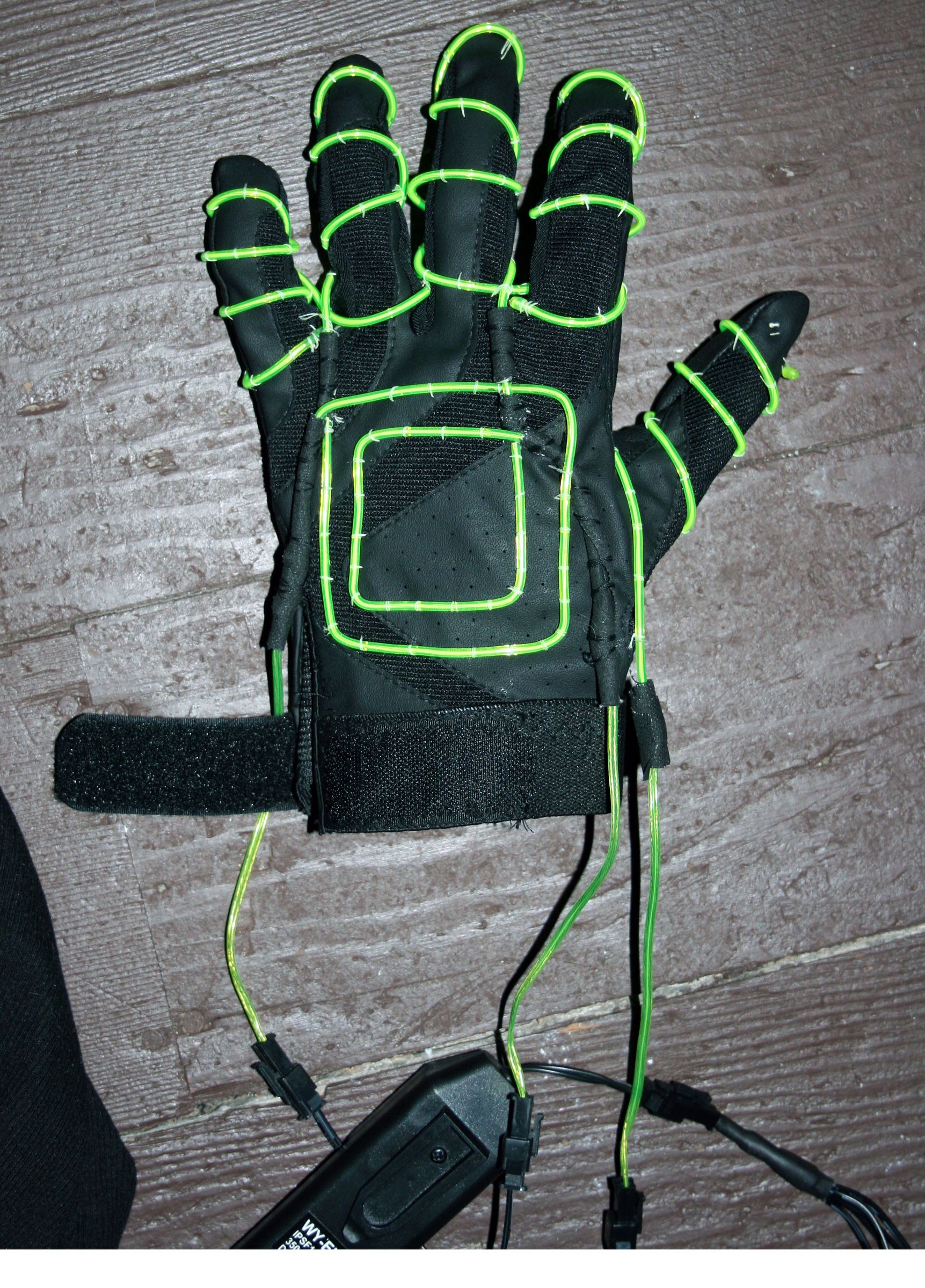 Light Up Costume : 6 Steps (with Pictures) - Instructables