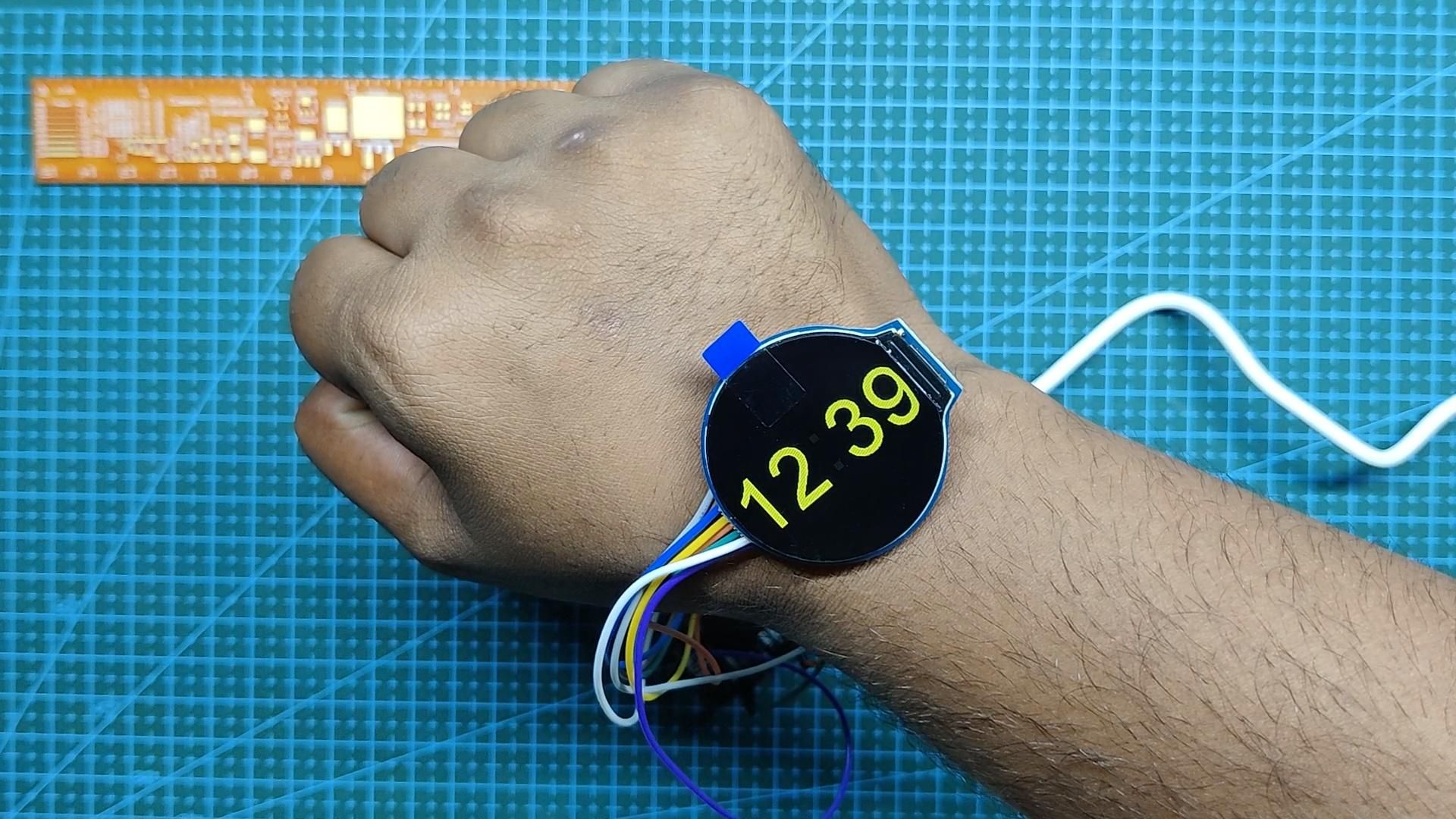 ESP32 and Round OLED Smart Watch Concept : 10 Steps (with Pictures ...
