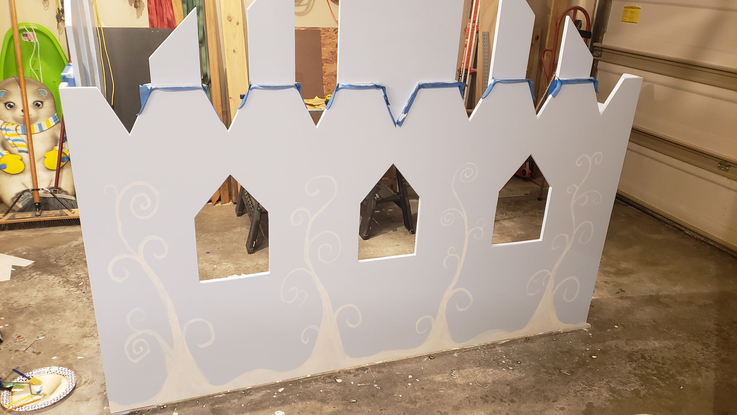 Under-the-Stairs Elsa Ice Castle : 13 Steps (with Pictures) - Instructables