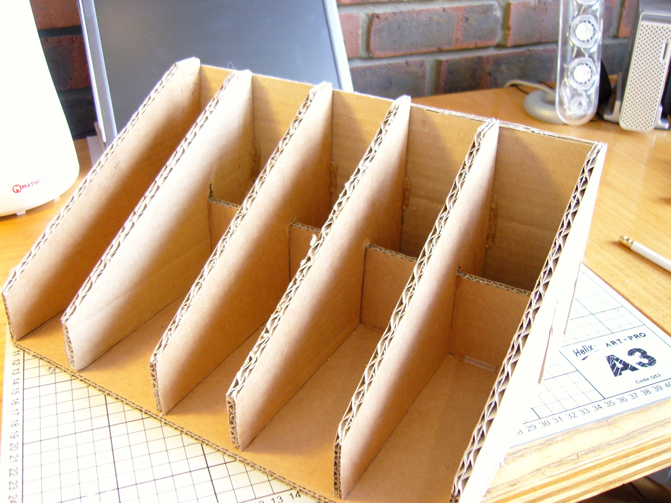 How to Make a Cardboard Laptop Stand : 5 Steps (with Pictures ...