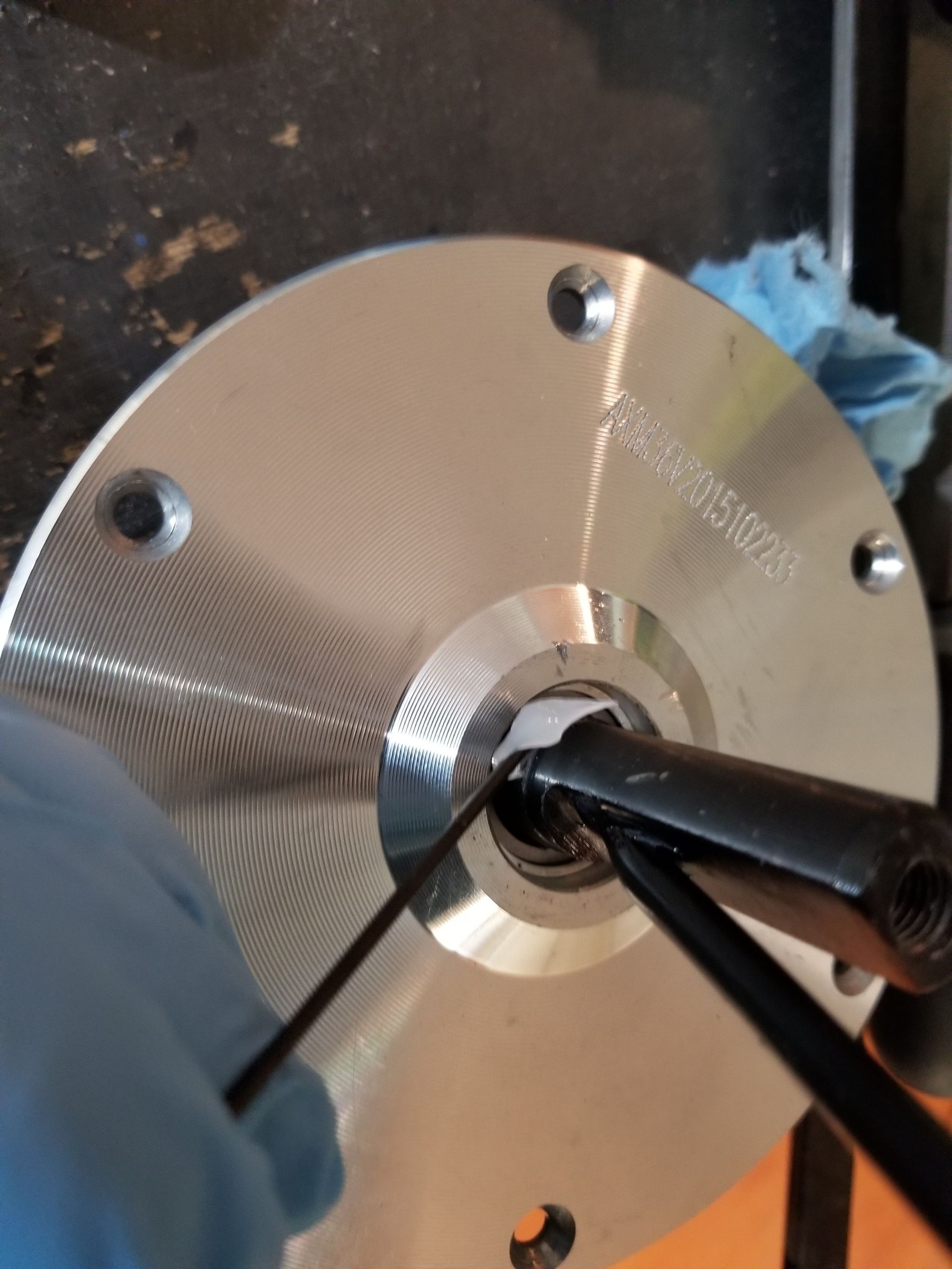 Mounting Hoverboard Wheels Securely and Easily Onto Stateboard ...