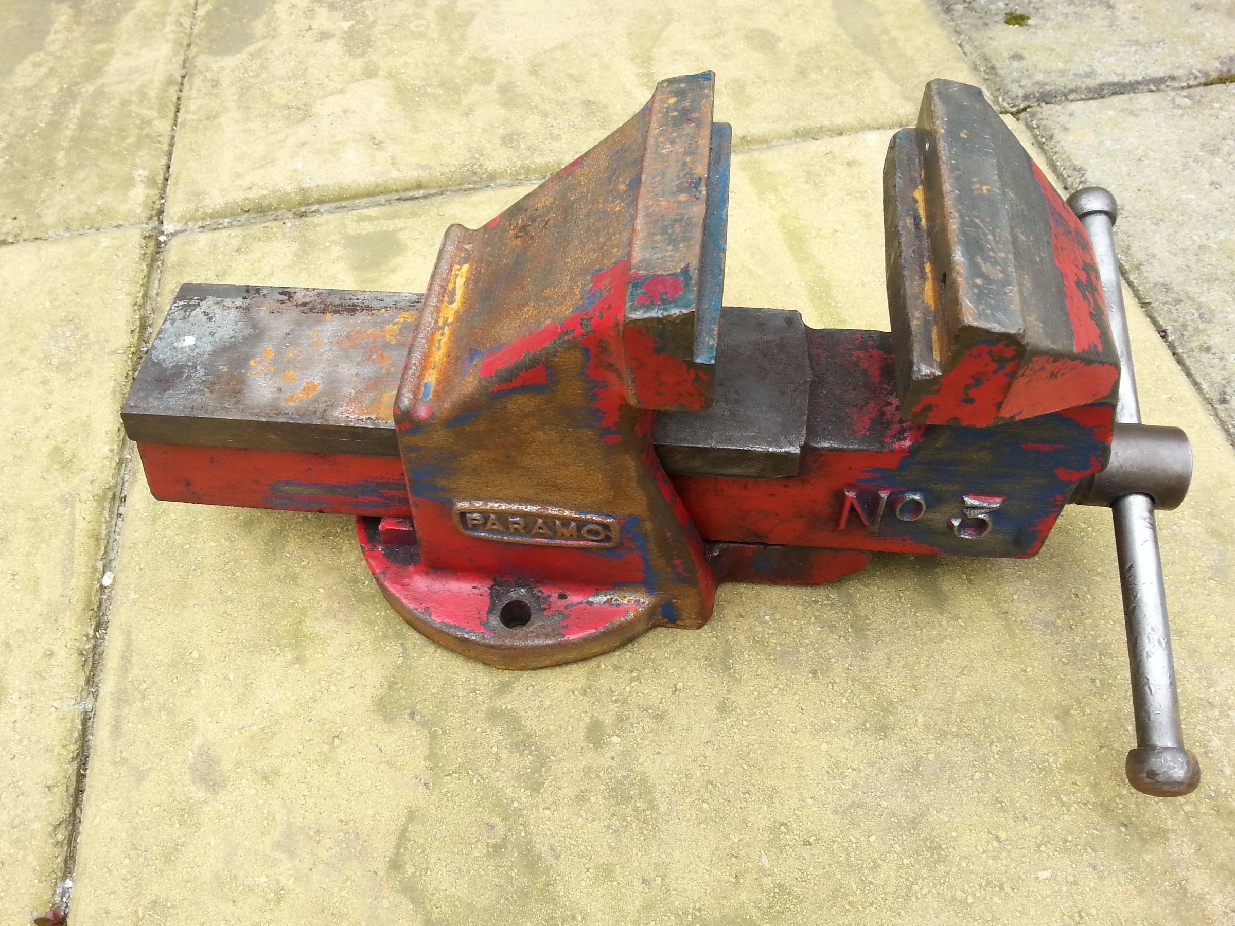 Bench Vice Refurb'. : 9 Steps (with Pictures) - Instructables