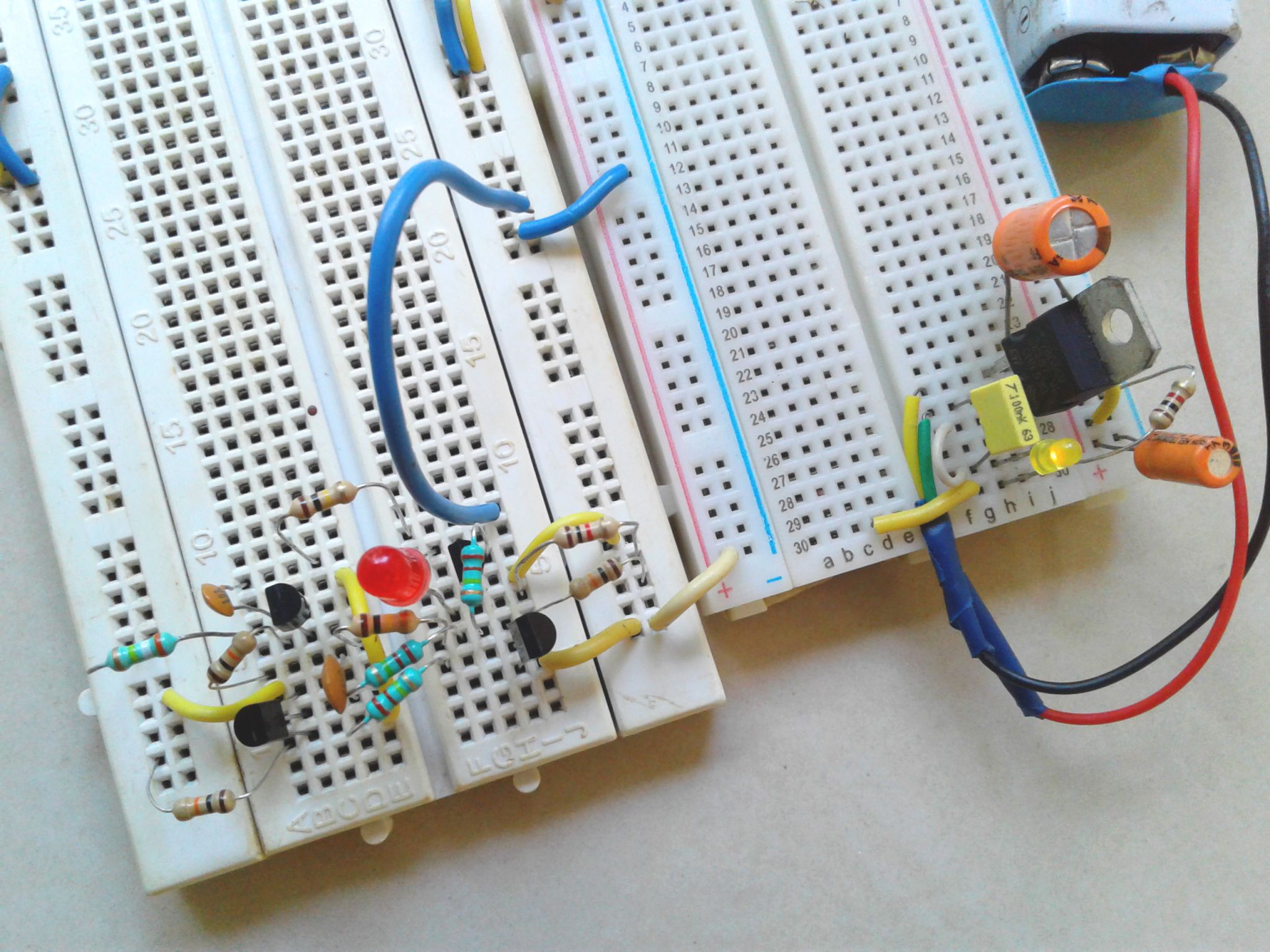 BCD Counter Using Discrete TRANSISTORS : 16 Steps - Instructables