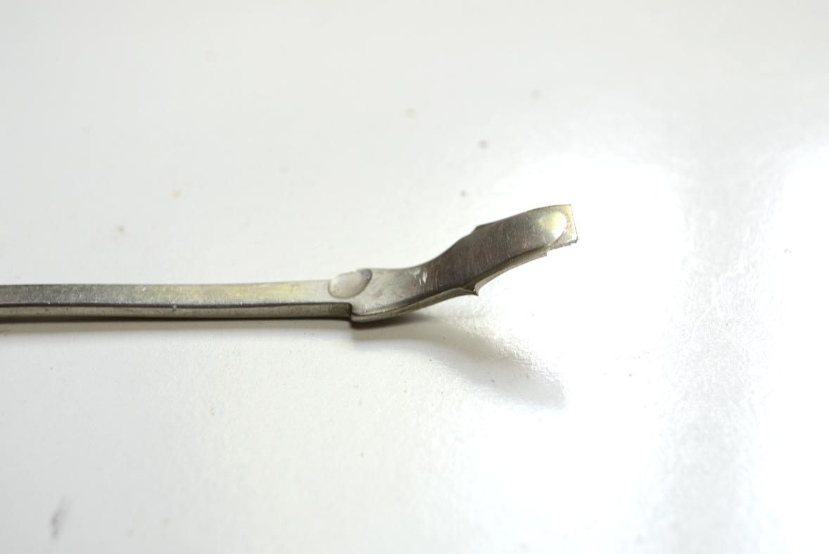 How to Make Spudgers (prying Tools) Out of Cutlery : 8 Steps (with ...