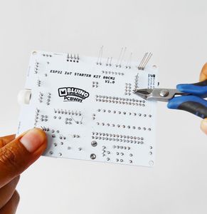 Getting Started ESP32 With 110+ IoT Projects | ESP32 IoT Starter Kit : 10 Steps - Instructables
