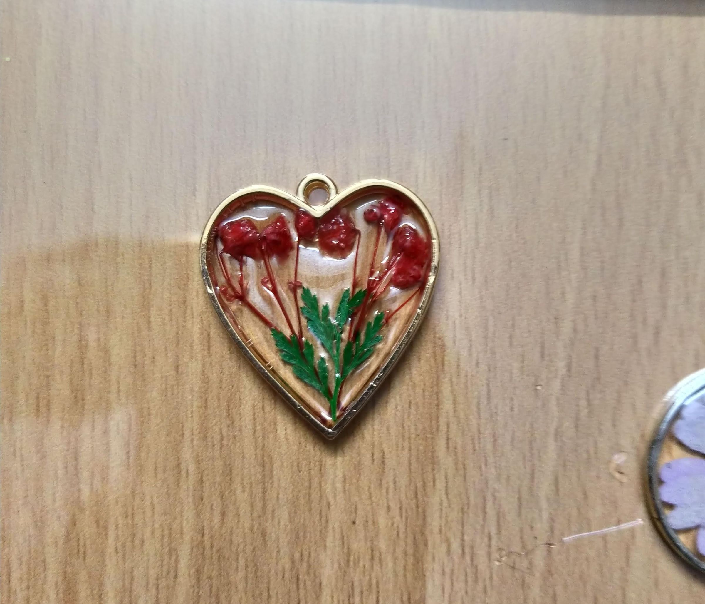 Botanical Resin Jewelry : 29 Steps (with Pictures) - Instructables
