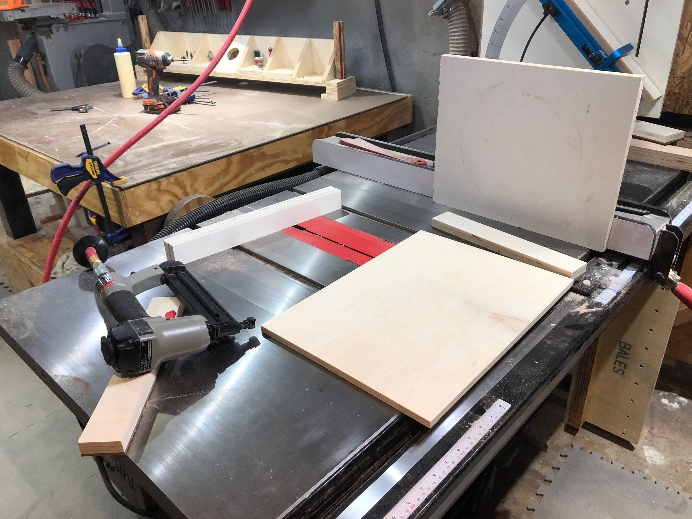 The Multi-Function Router Table Jig : 12 Steps (with Pictures ...