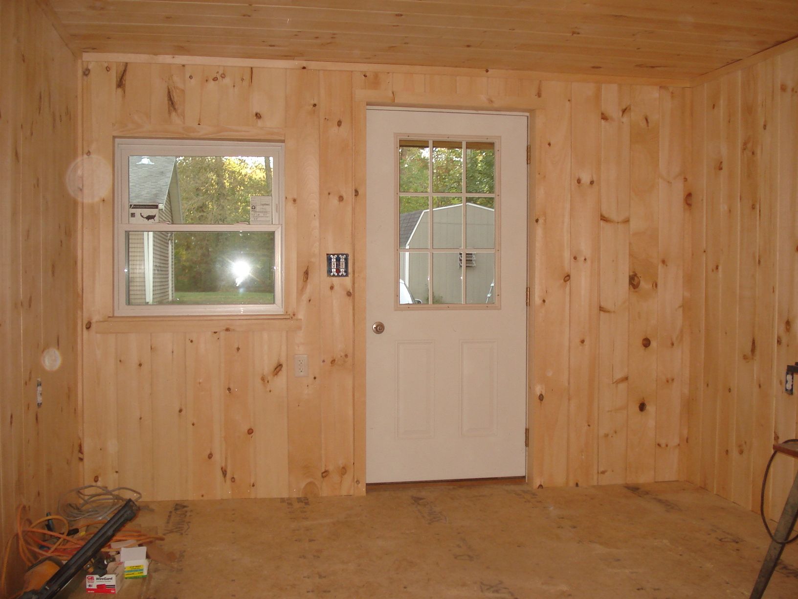 How to Finish the Inside of a 12 X 20 Cabin on a Budget : 19 Steps ...