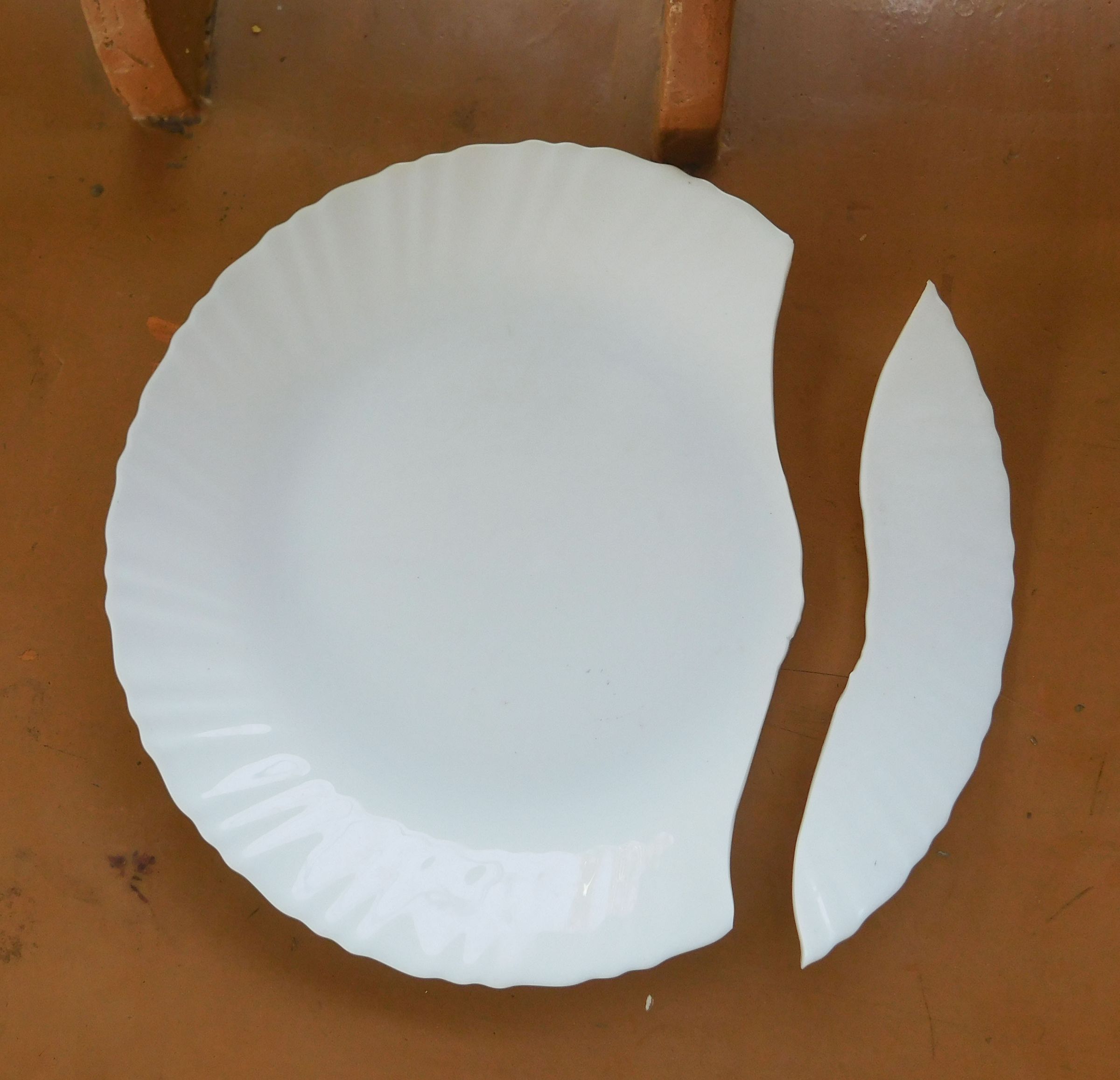 Abstract Flower Painting on Broken Ceramic Plate : 5 Steps - Instructables