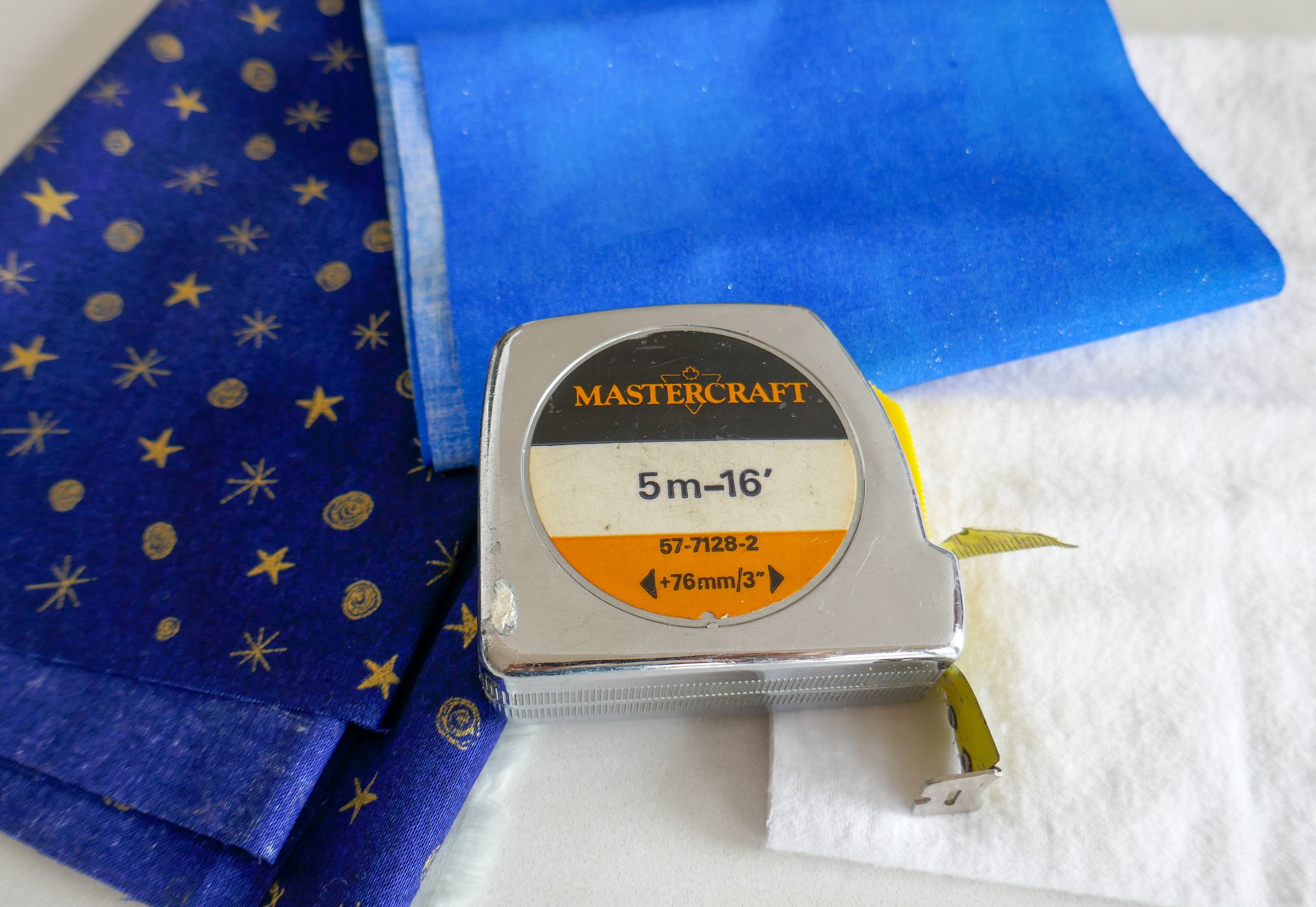 Transform Broken Measuring Tape to Coin Purse : 10 Steps (with Pictures ...