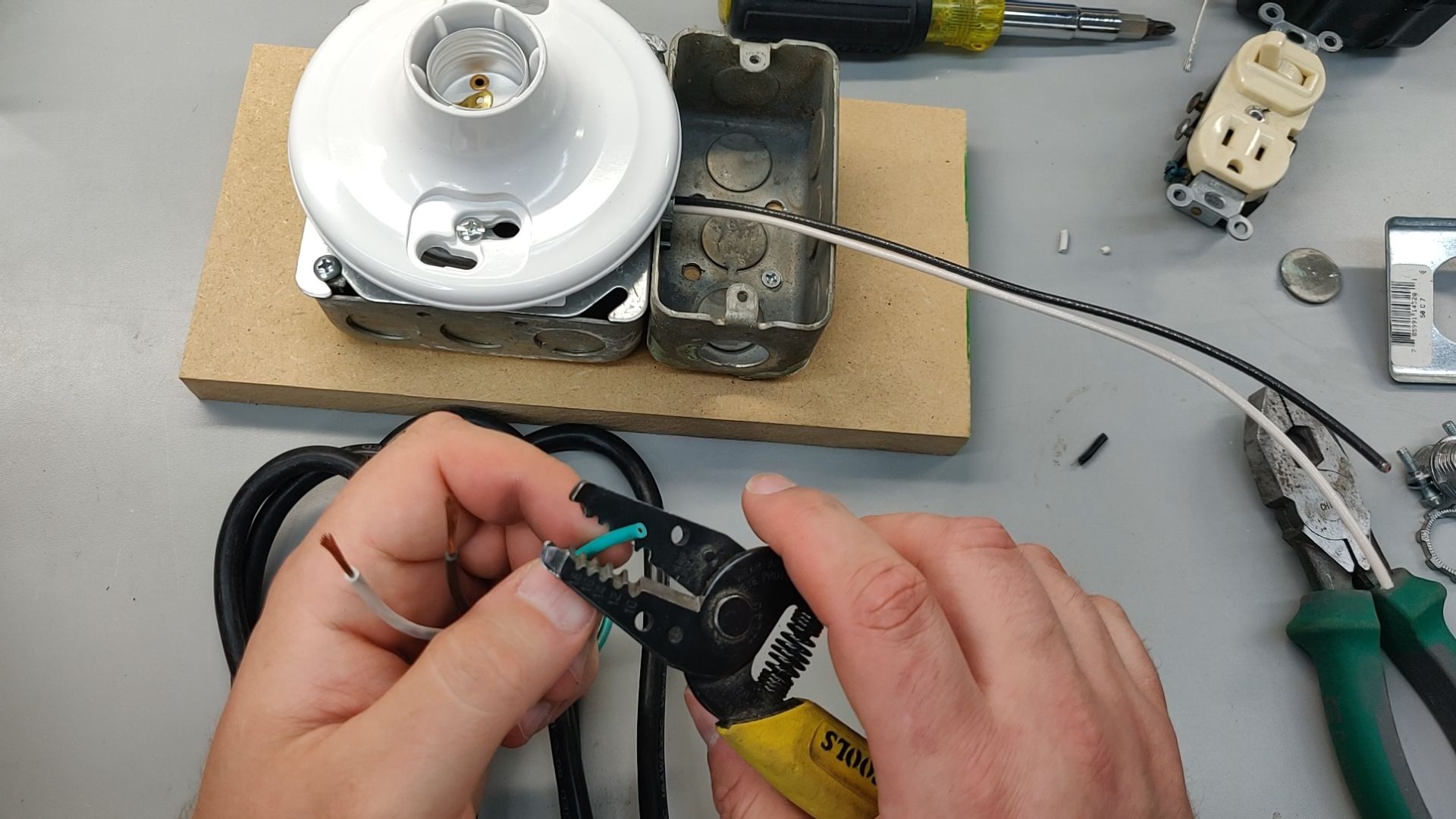 Light Bulb Current Limiter : 9 Steps (with Pictures) - Instructables