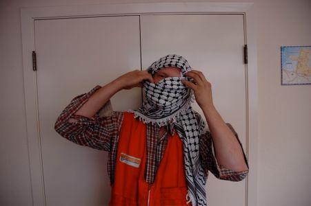 How to Wrap a Keffiyeh : 4 Steps - Instructables