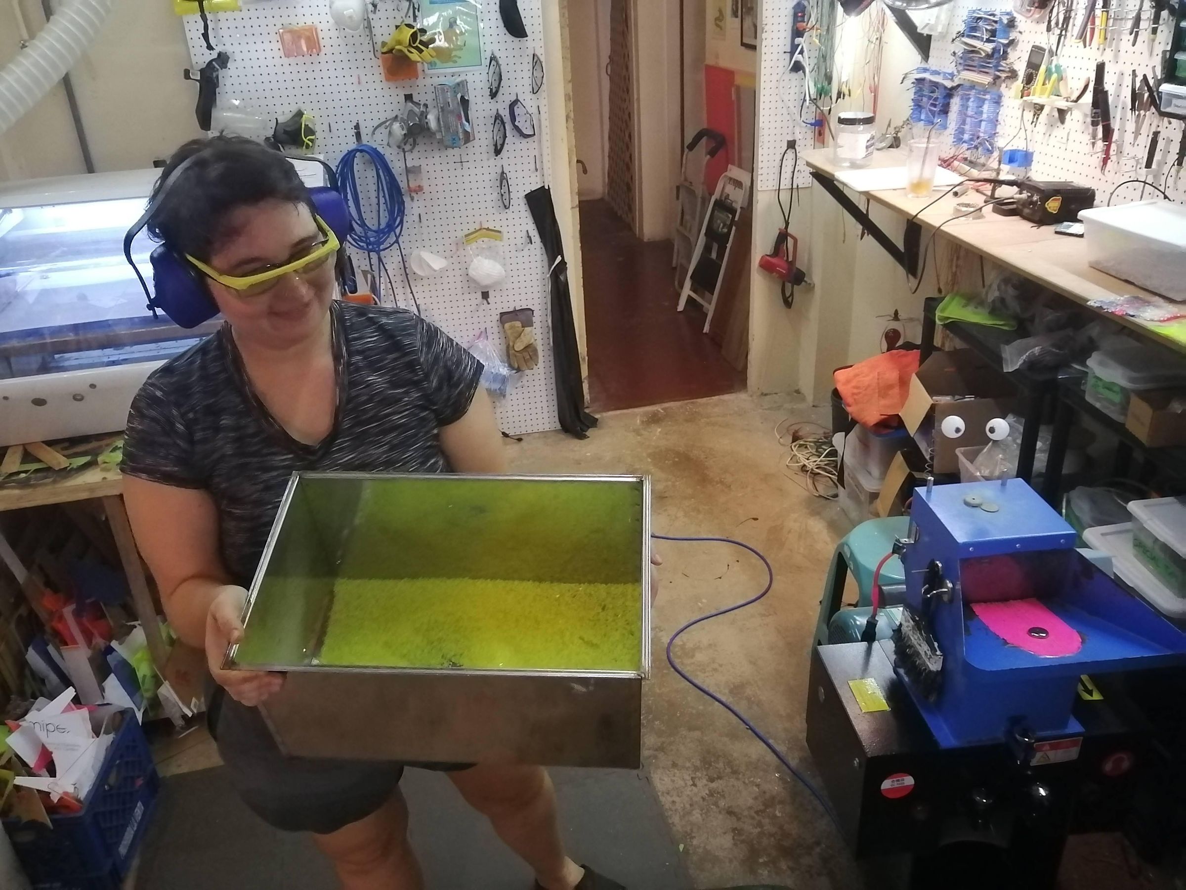 Upcycle Acrylic Scraps Into New Sheets and Jewelry | Hackaday.io
