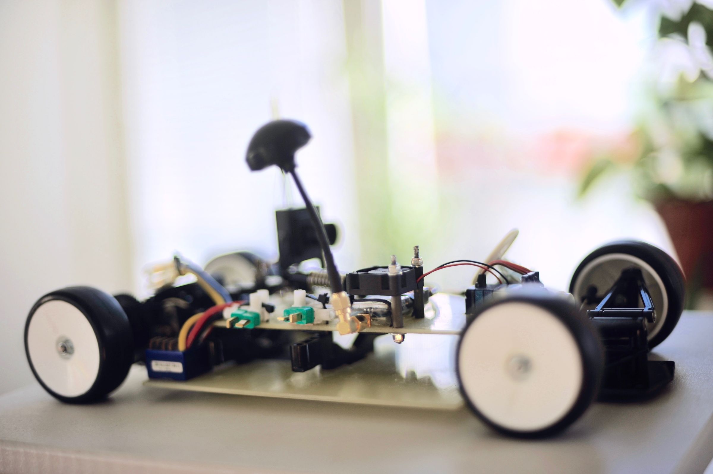 Tamiya F103 GT // FPV CAR : 4 Steps (with Pictures) - Instructables