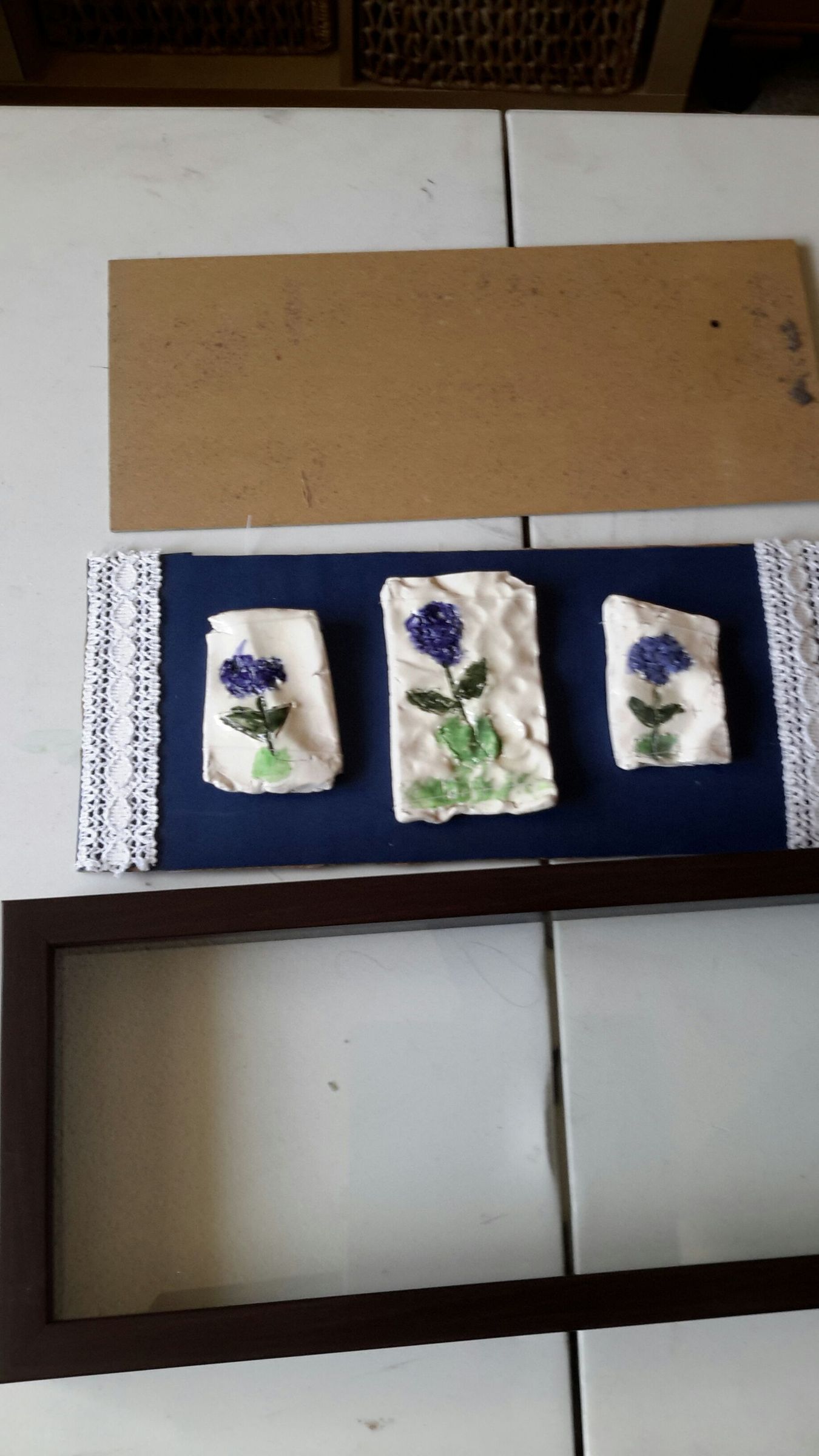 How to Display Keepsakes in a Shadow Box Without Gluing Them Down : 9 ...