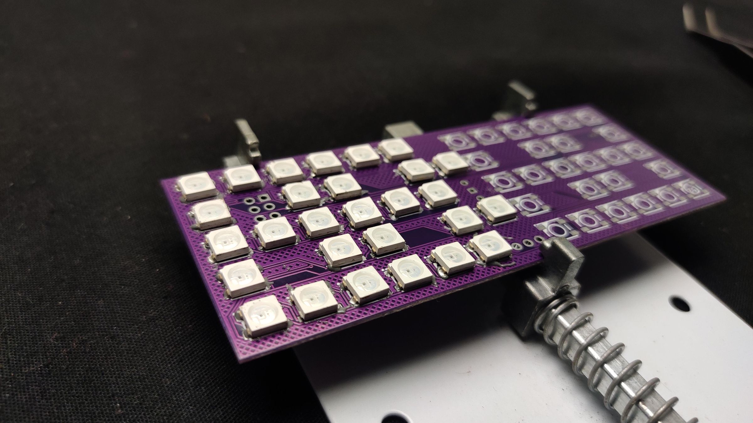 SIMPLE RGB DESKTOP CLOCK USING ATTINY85 : 9 Steps (with Pictures ...