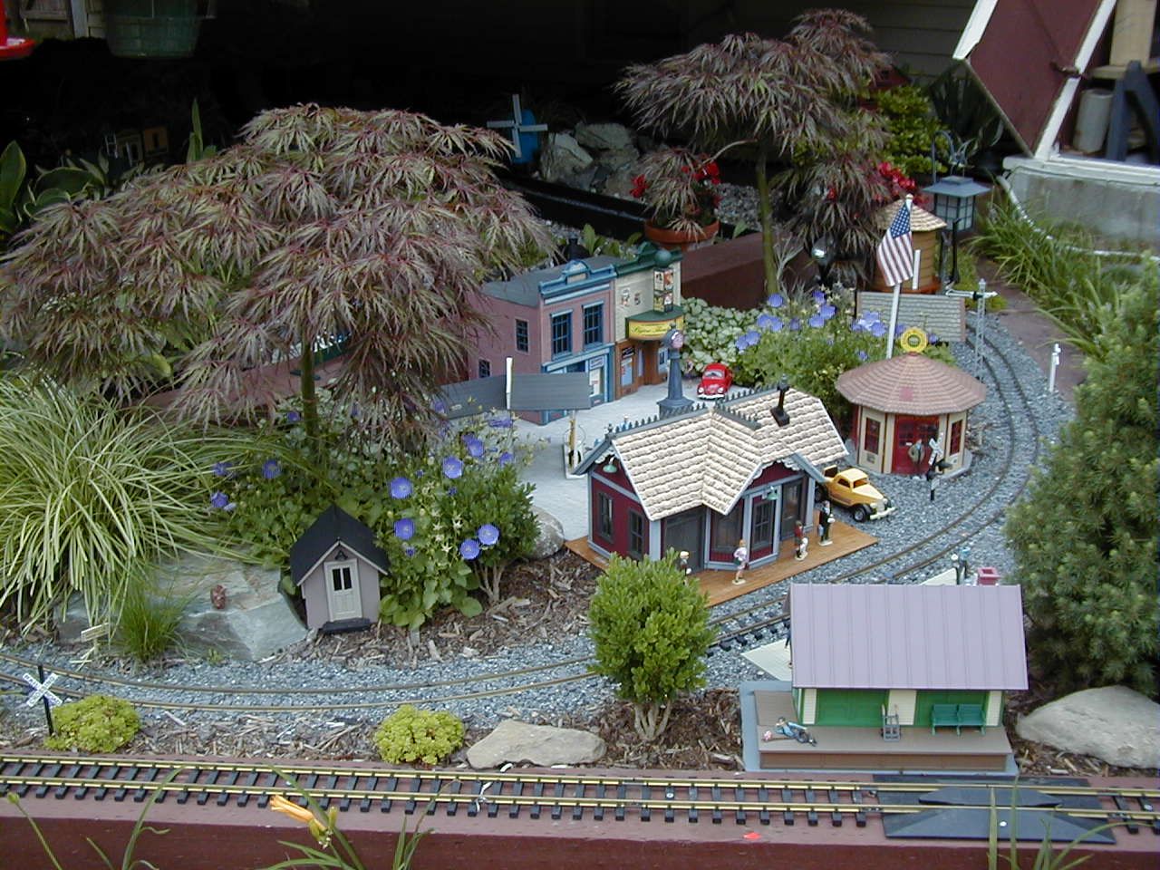 My Backyard Garden Railway (with Pictures) - Instructables