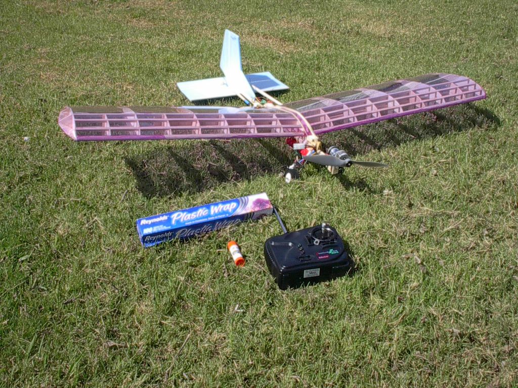 Airplane Covering-With Plastic Wrap! : 6 Steps - Instructables