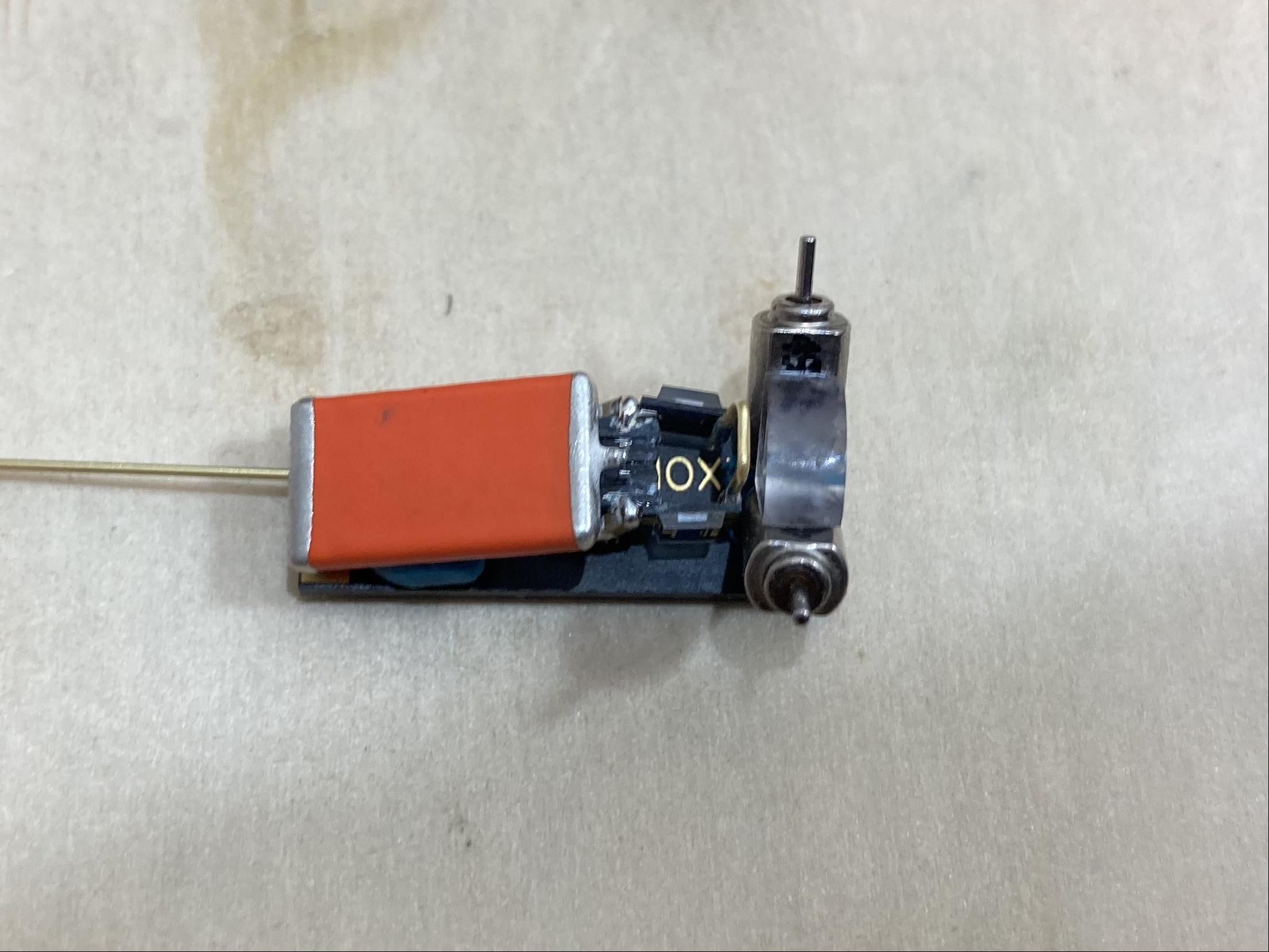 Tiny, Solar Powered, Light Seeking BEAM Bot (Mini Photopopper) : 18 ...