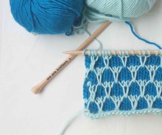 Two Color Mock Honeycomb Stitch : 3 Steps - Instructables