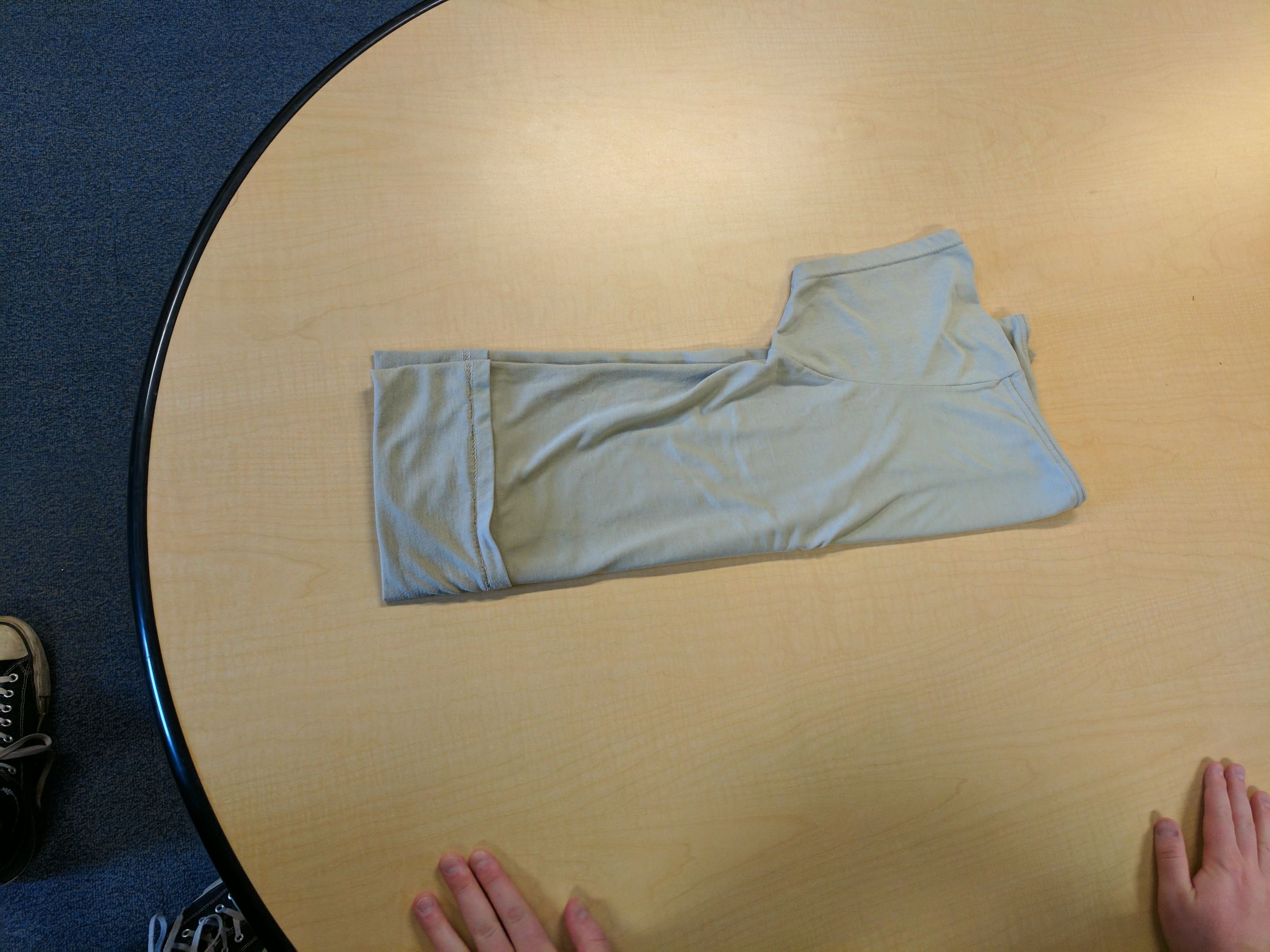 How to Ranger Roll a T-Shirt : 11 Steps (with Pictures) - Instructables
