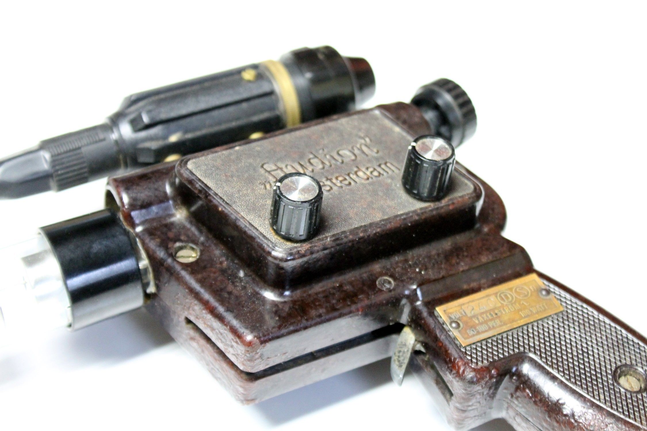 Ray Gun With Laser Sound Effects : 19 Steps (with Pictures) - Instructables