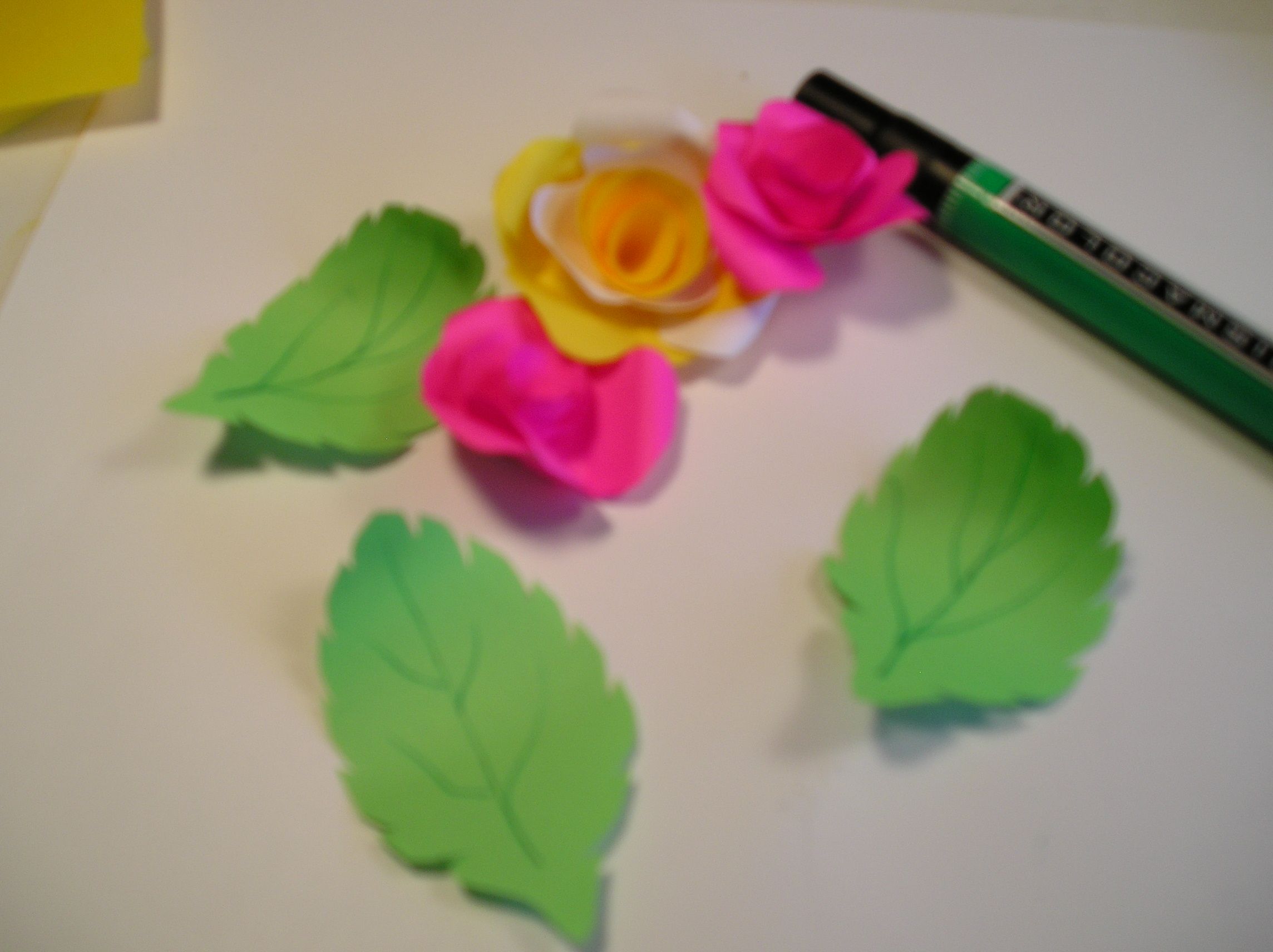 How to Make "Post It Notes" Roses : 10 Steps - Instructables