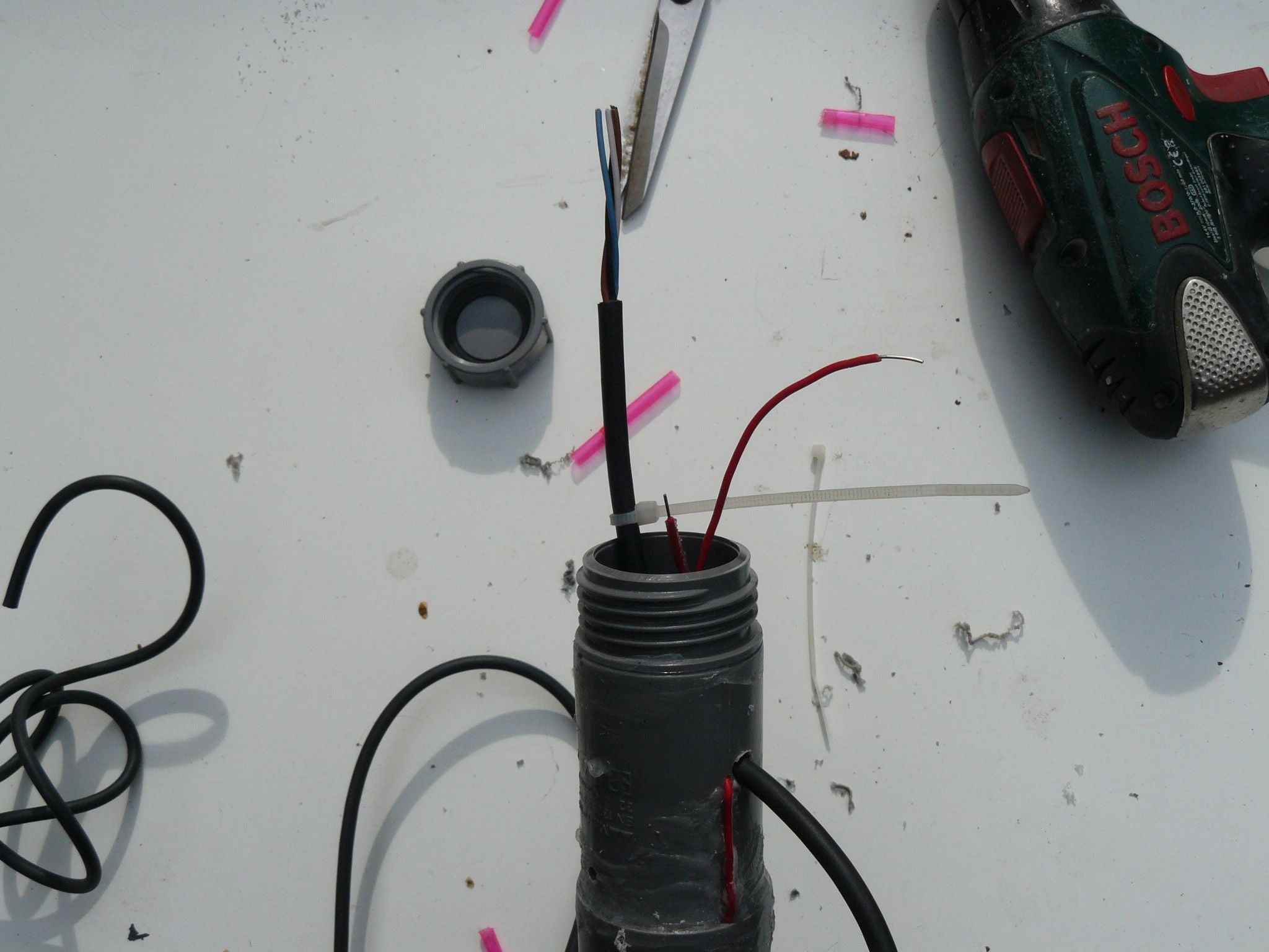 Capacitive Fluid Level Sensor : 14 Steps (with Pictures) - Instructables